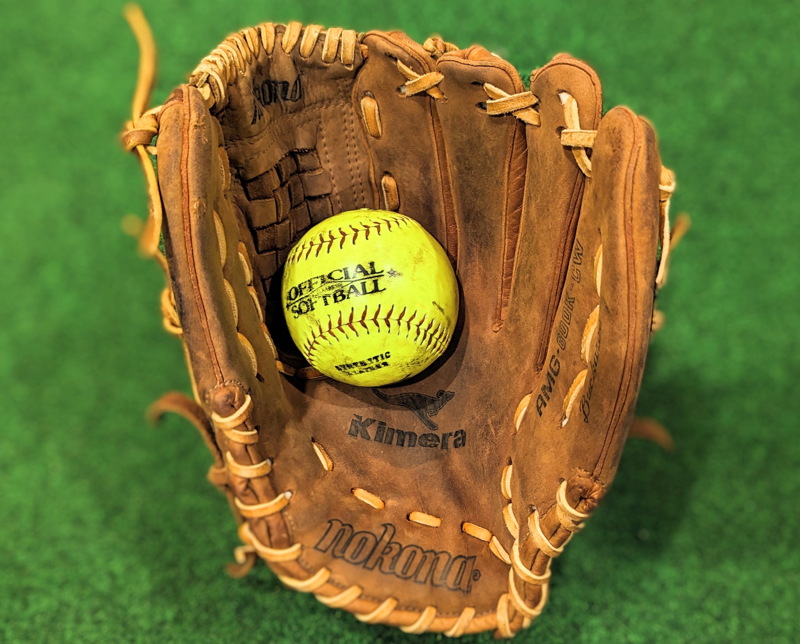 Like new Nokona AMG 600K-CW American Legend Series Baseball/Softball ...