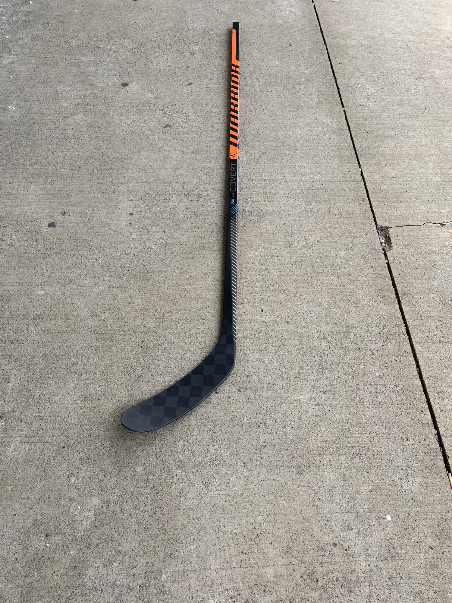 New Warrior Covert QR5 Pro Retail Stick RH W28 65 Flex | SidelineSwap