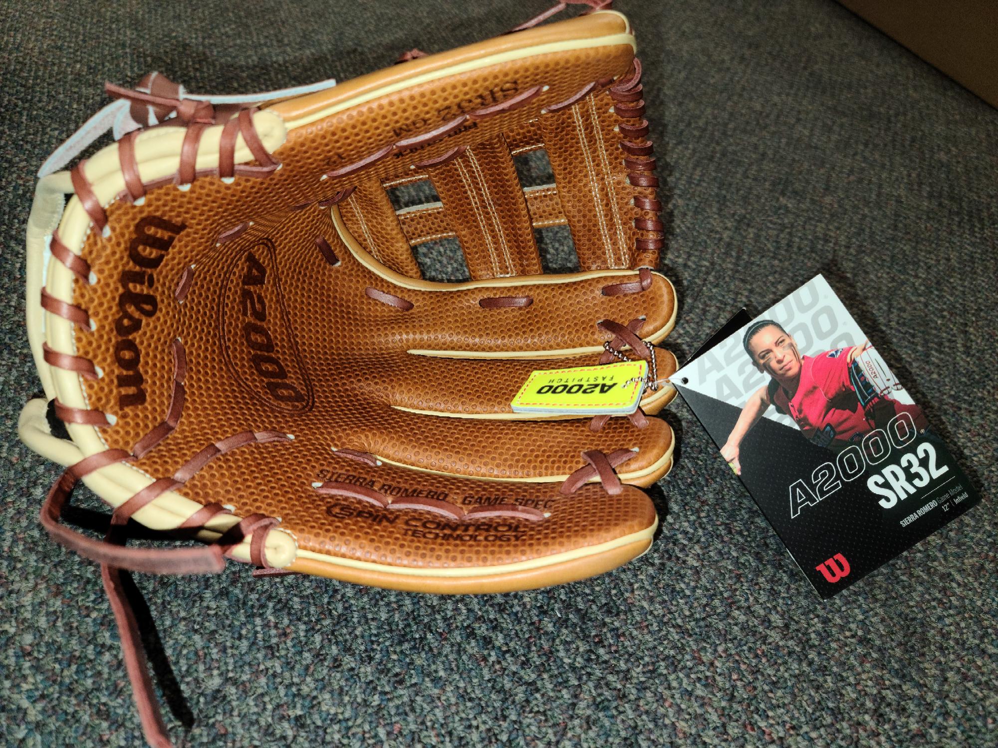 New Wilson A2000 Spin Control SR32 Sierra Romero 12" Fastpitch Softball ...