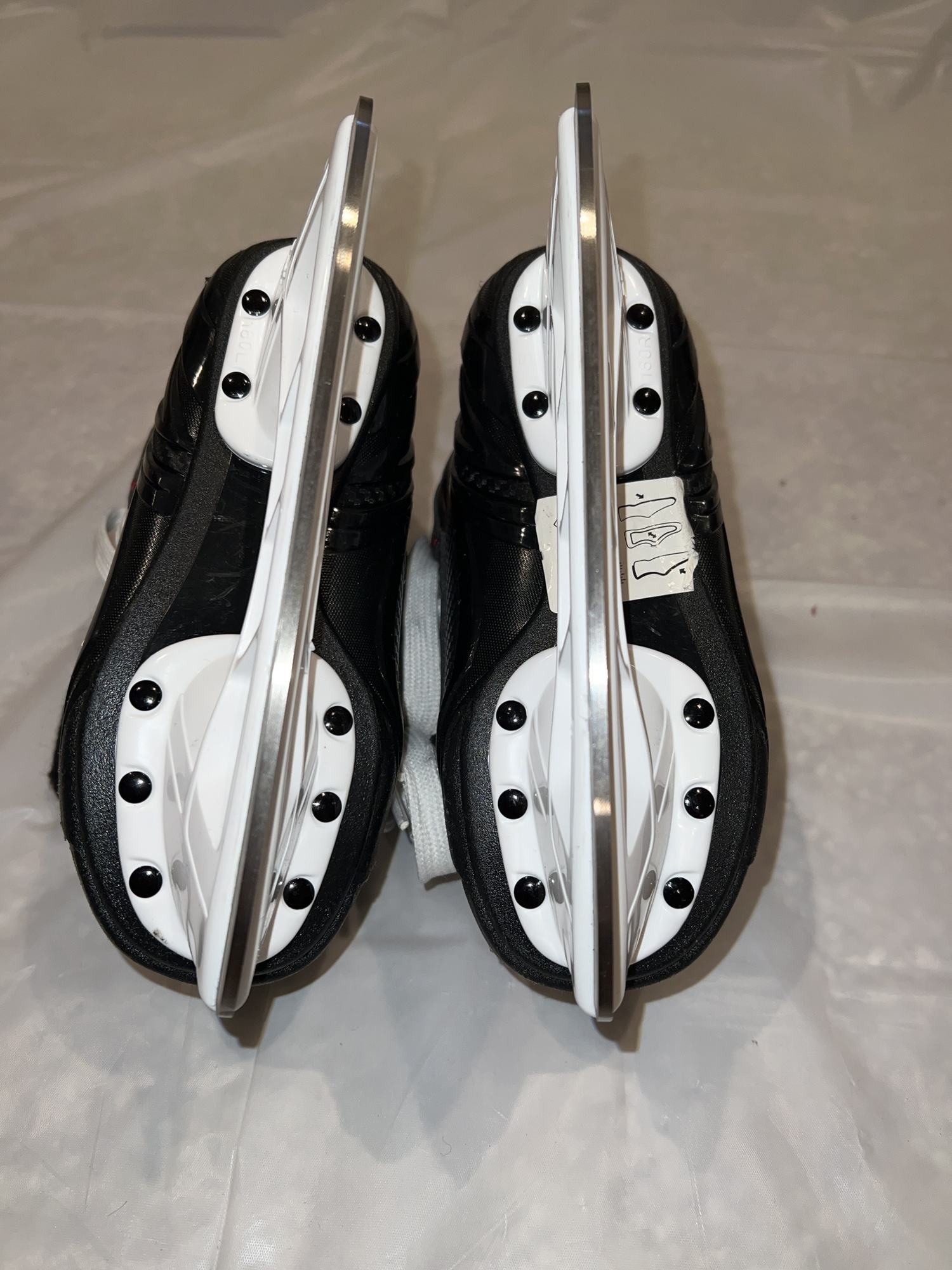 New Out Of The Box Youth Bauer NS Hockey Skates | SidelineSwap