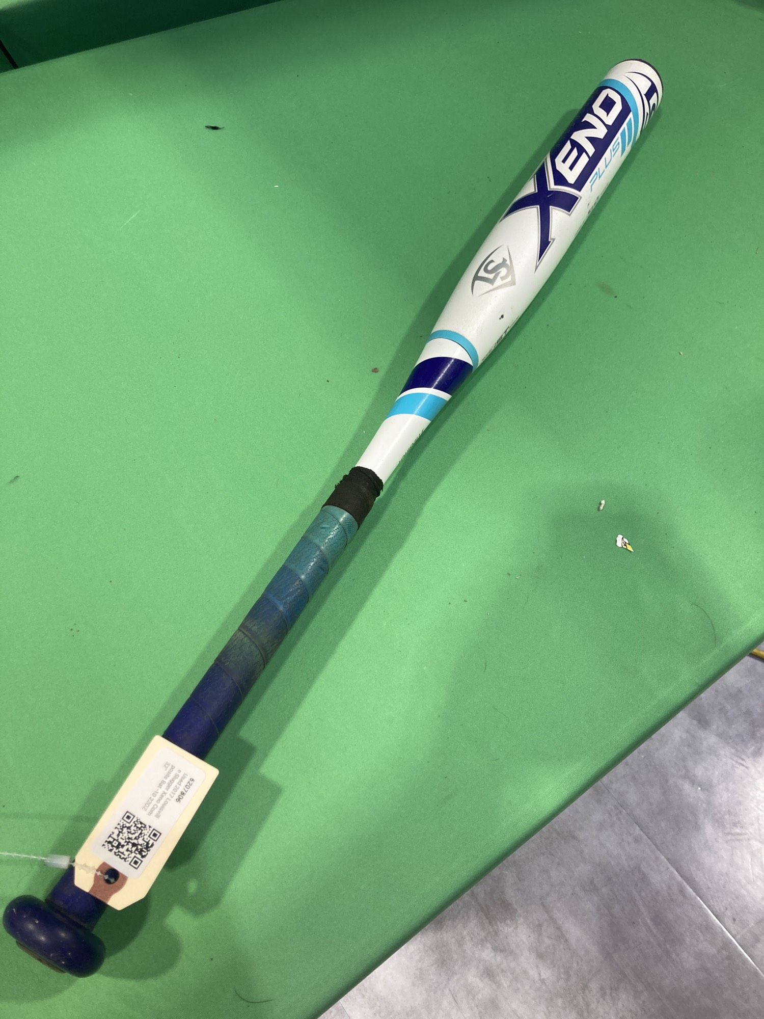 Used 2017 Louisville Slugger Xeno Composite Bat -10 22OZ 32" | SidelineSwap