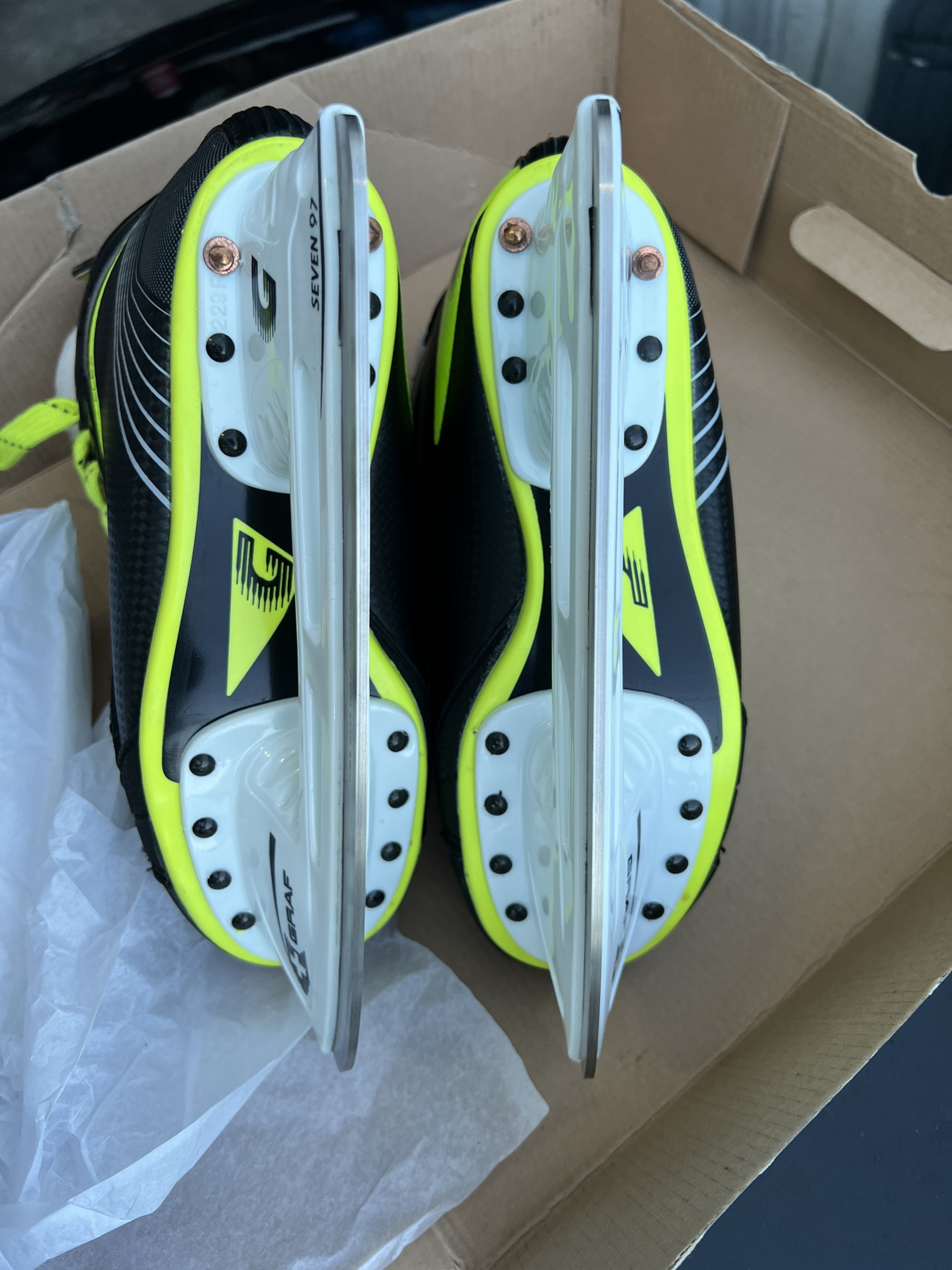 Graf Supra G 3035 Junior Hockey Skates | SidelineSwap