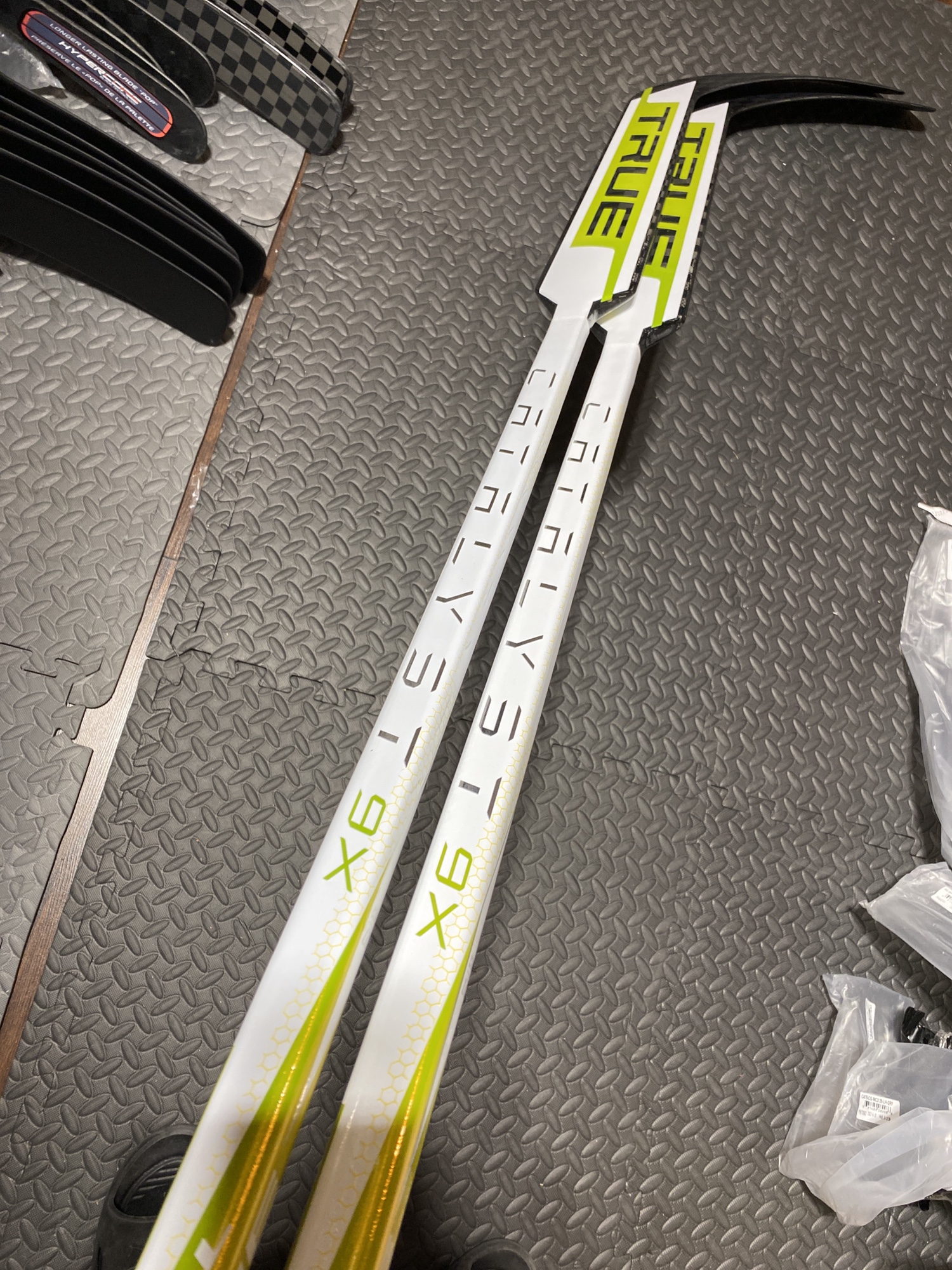 1x New True Catalyst 9X Goalie Stick MC2 27” | SidelineSwap