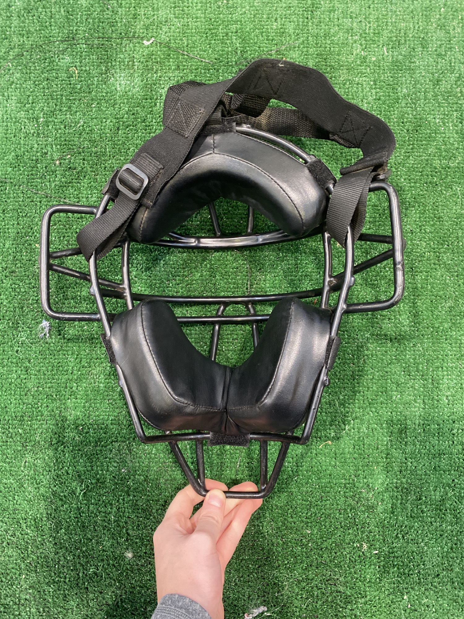 Adult MacGregor Umpire Set - Leg Guards 17” Chest 16” | SidelineSwap