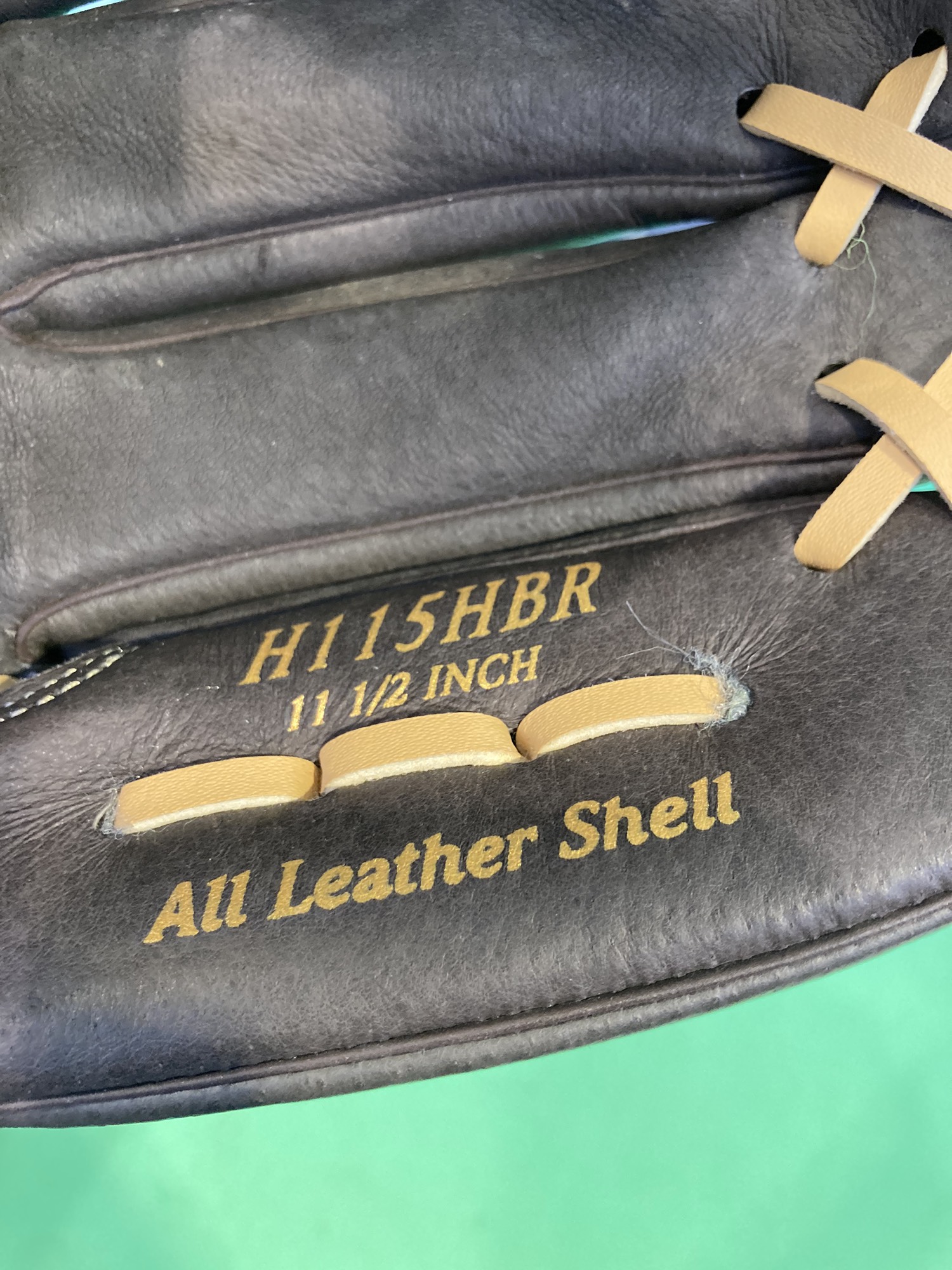 Used Rawlings Highlight Series Right Hand Throw Infield Baseball Glove 11.5" | SidelineSwap