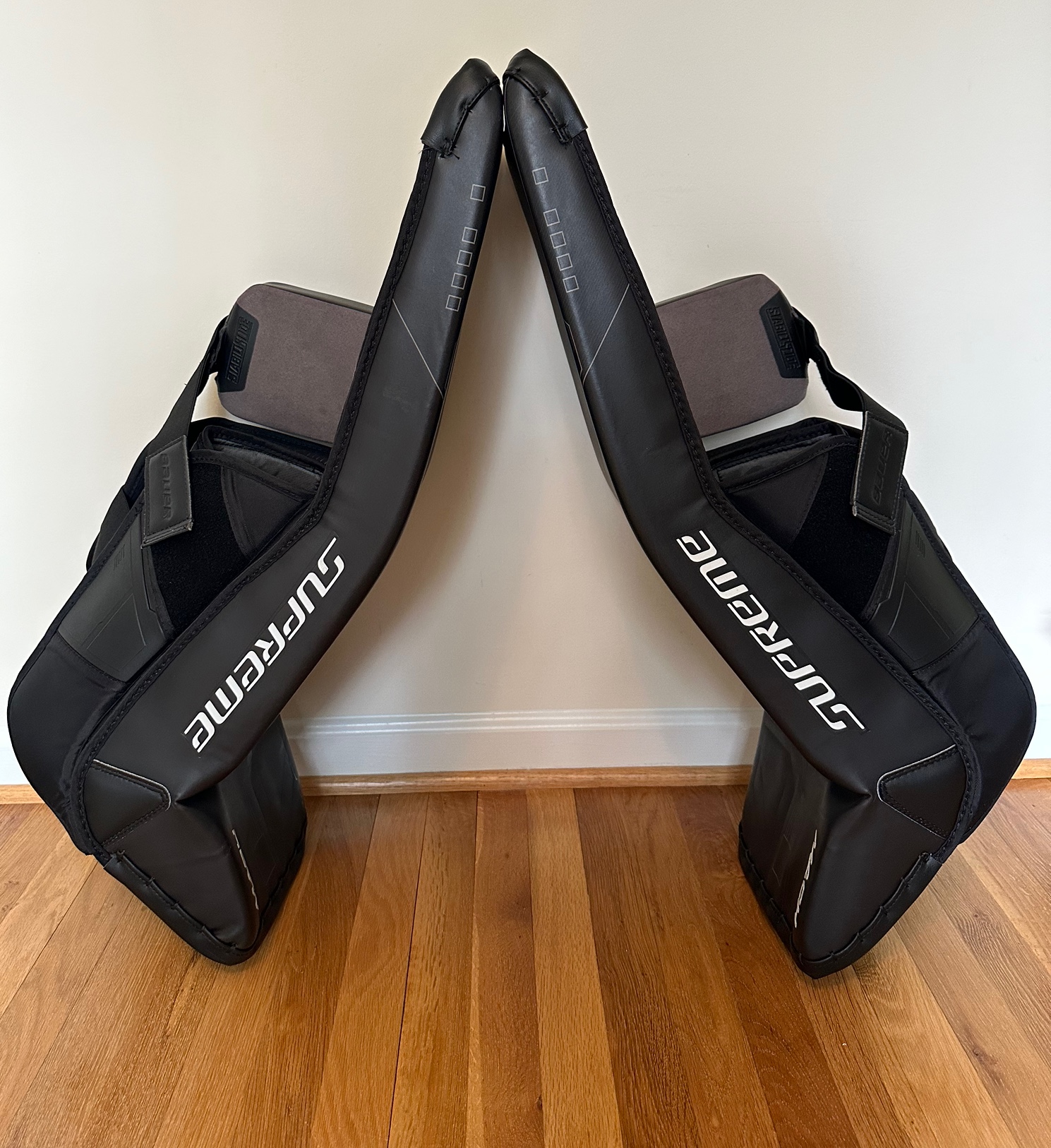 Bauer MACH Pro Goalie Leg Pads Black 33"/SM Excellence Condition ...
