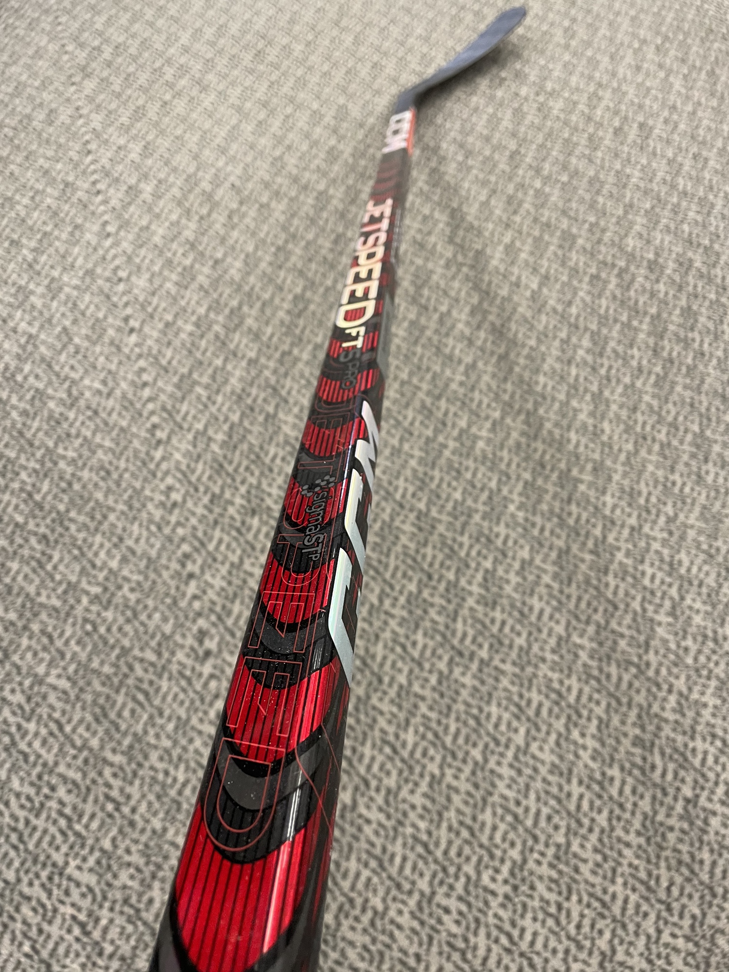 CCM FT5 Pro 70 Flex P29 curve right hand stick | SidelineSwap