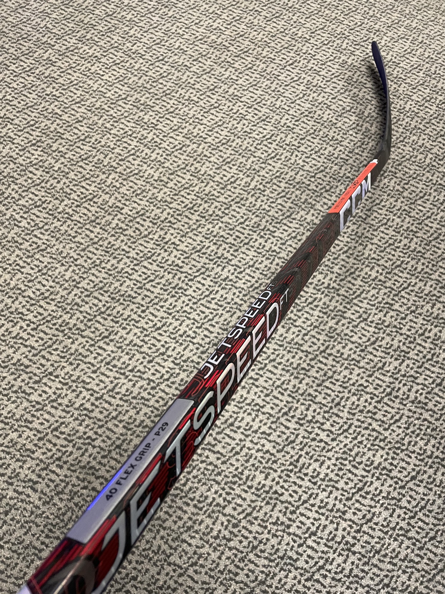 CCM FT5 Pro 40 flex P29 curve right hand stick | SidelineSwap