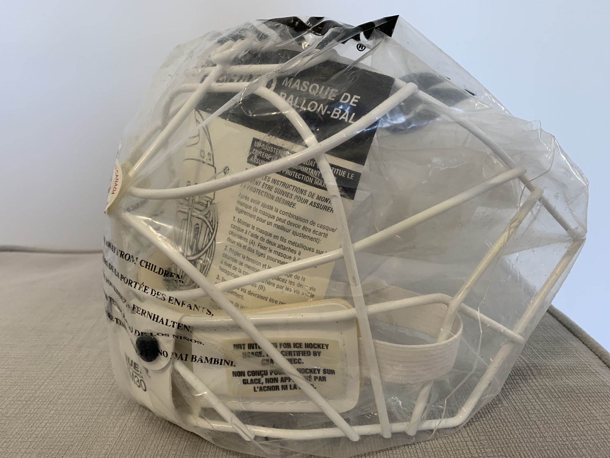 NEW Bauer HM30 Goalie Combo Cage Vintage Cooper Osgood Cloutier Etc ...