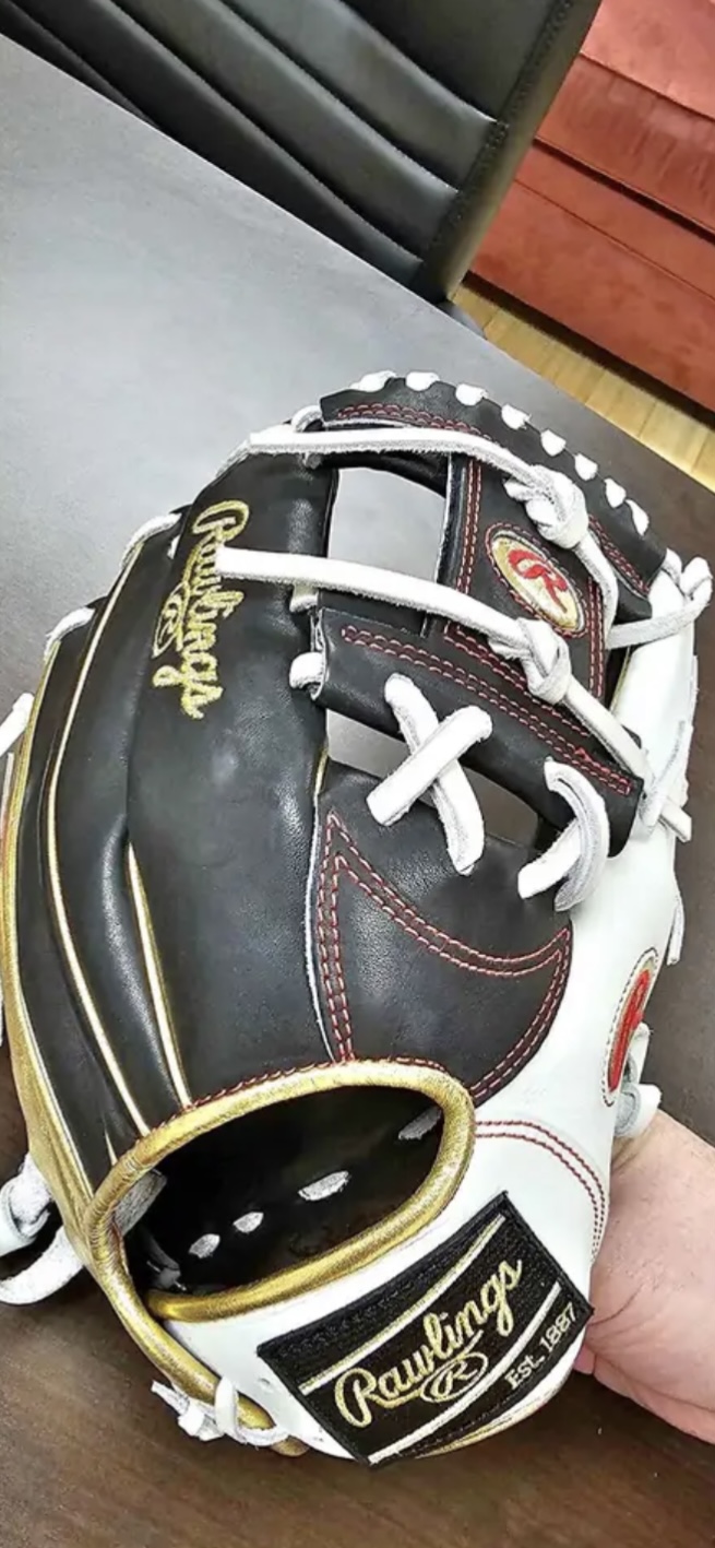 New Right Hand Throw Rawlings Infield Heart of the Hide Baseball Glove 11.5" | SidelineSwap