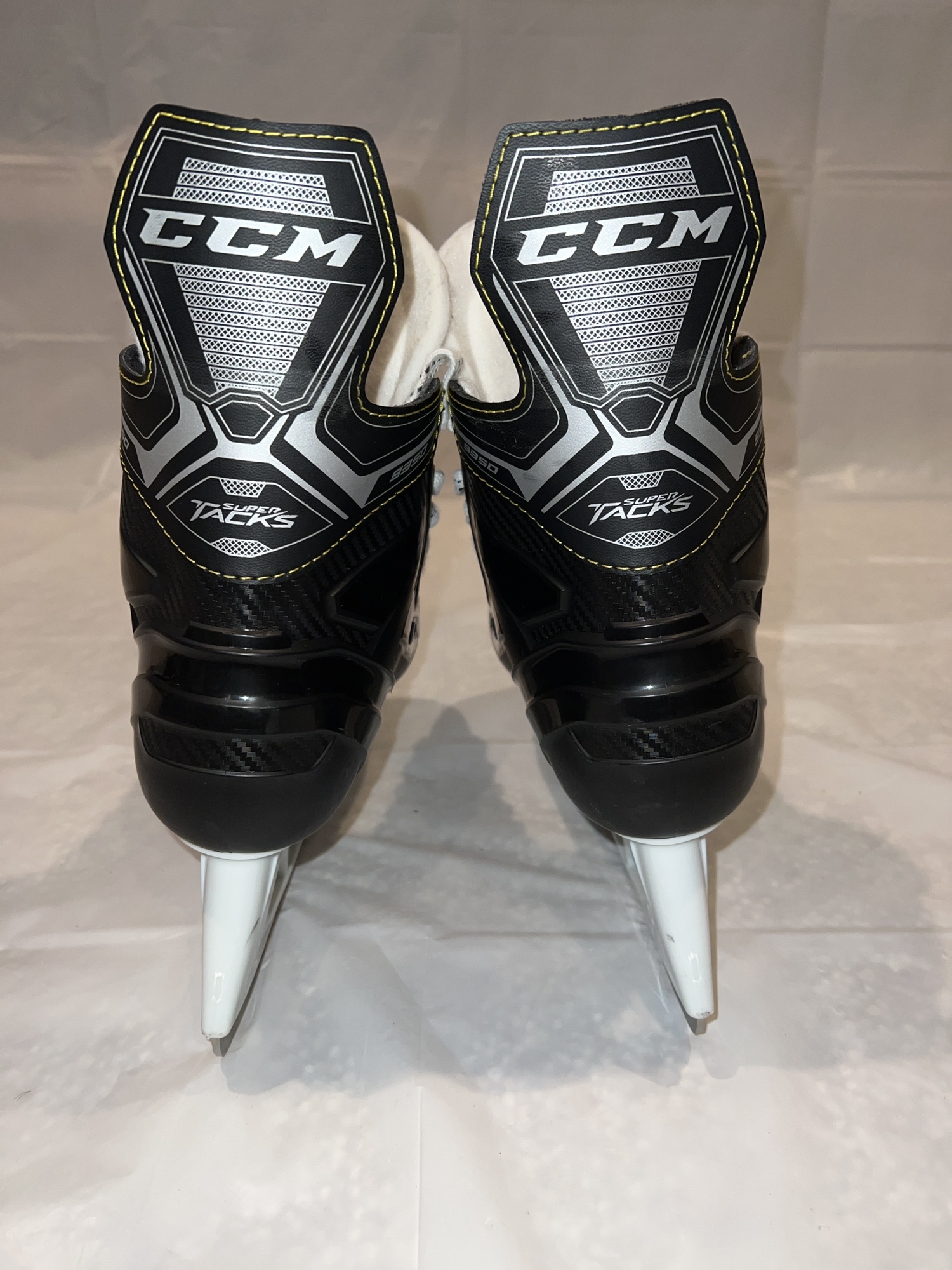New CCM Regular Width Size 8 Tacks 9350 Hockey Skates | SidelineSwap