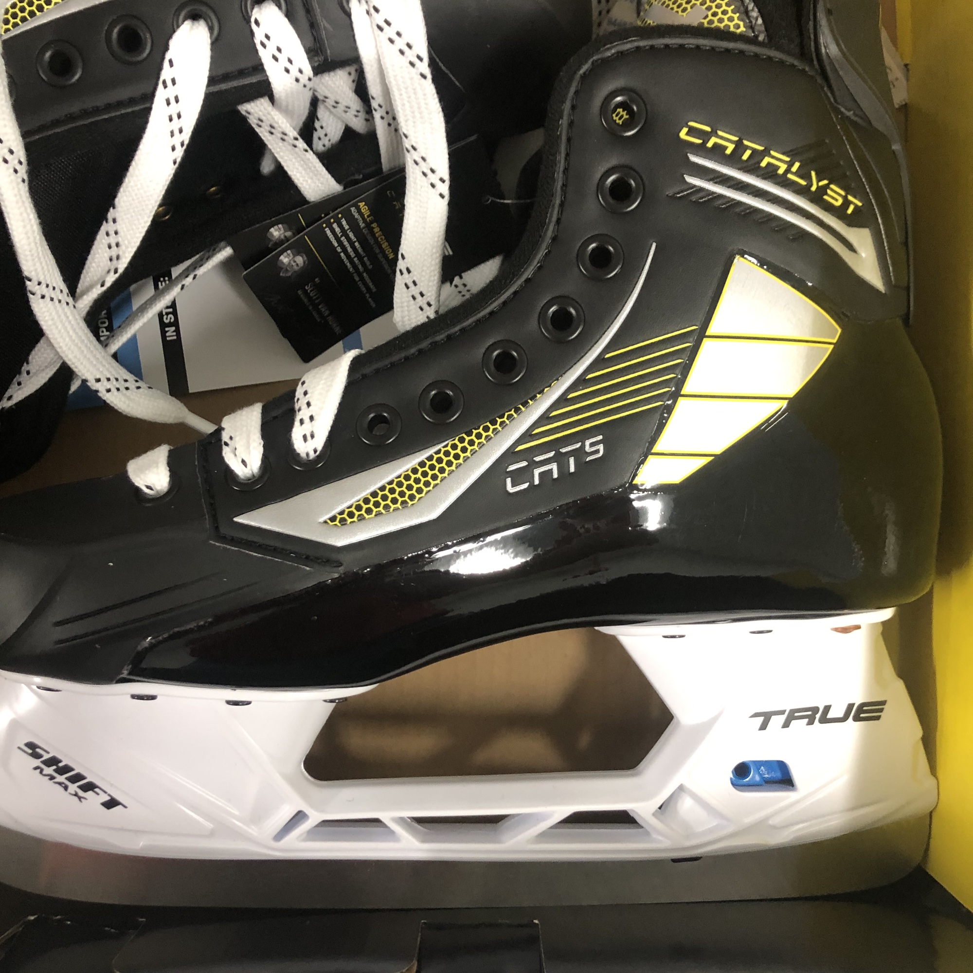 NEW TRUE Catalyst 5 size 8.5 hockey skates | SidelineSwap