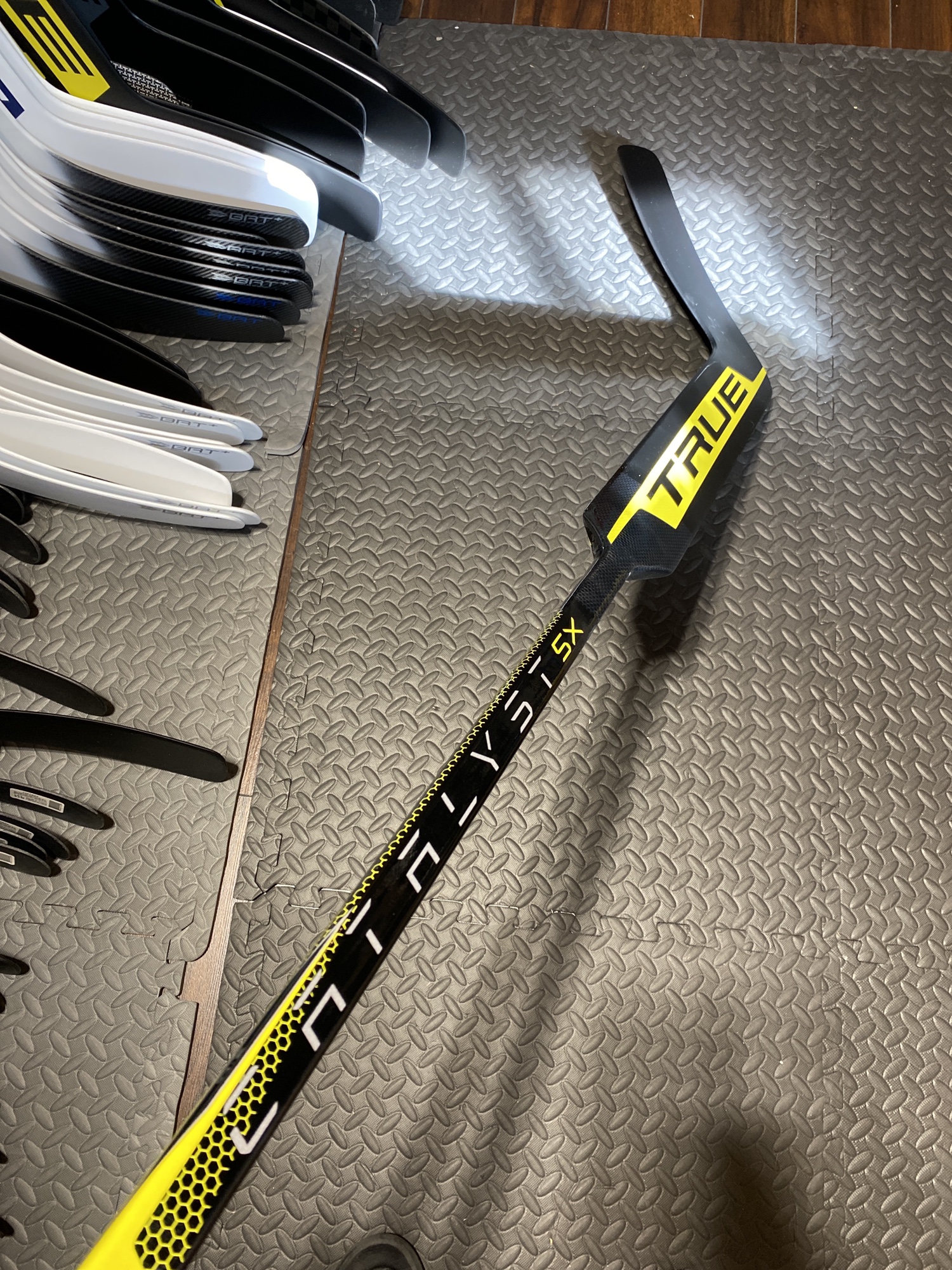 New True Catalyst 5x Goalie Stick MC2 21” | SidelineSwap