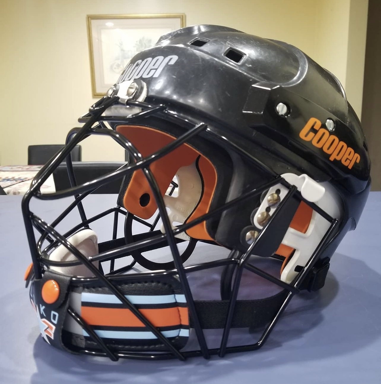 Cooper SK2000 Goalie Helmet | SidelineSwap