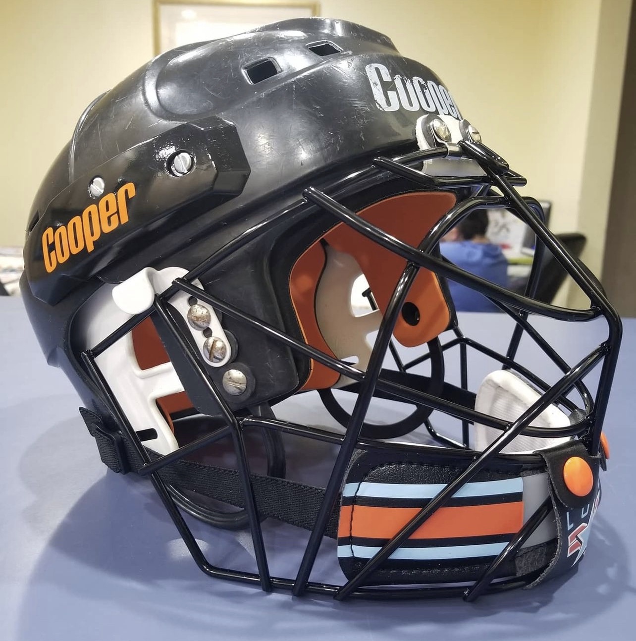 Cooper SK2000 Goalie Helmet | SidelineSwap