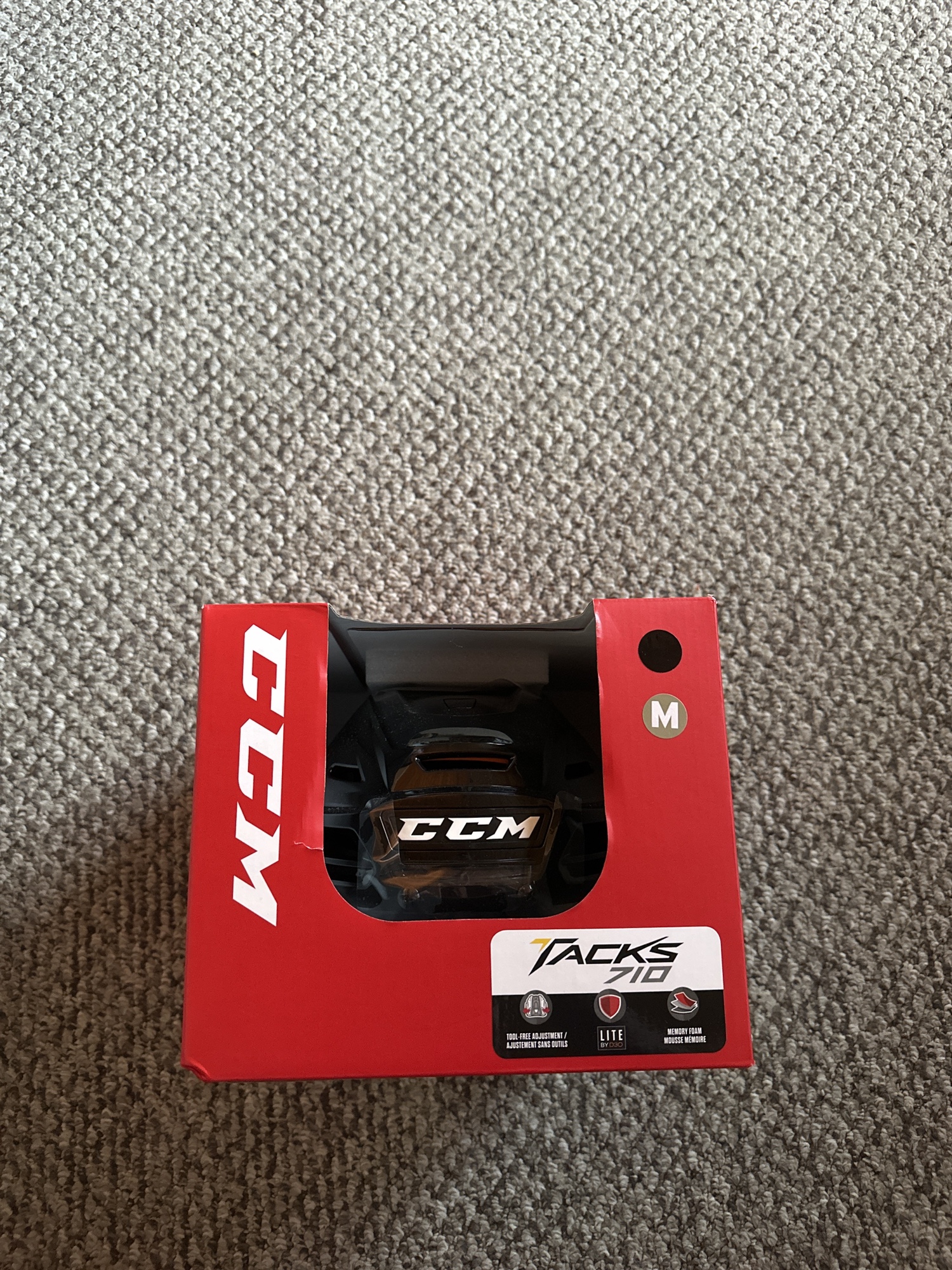 Ccm 710 hockey helmet medium | SidelineSwap