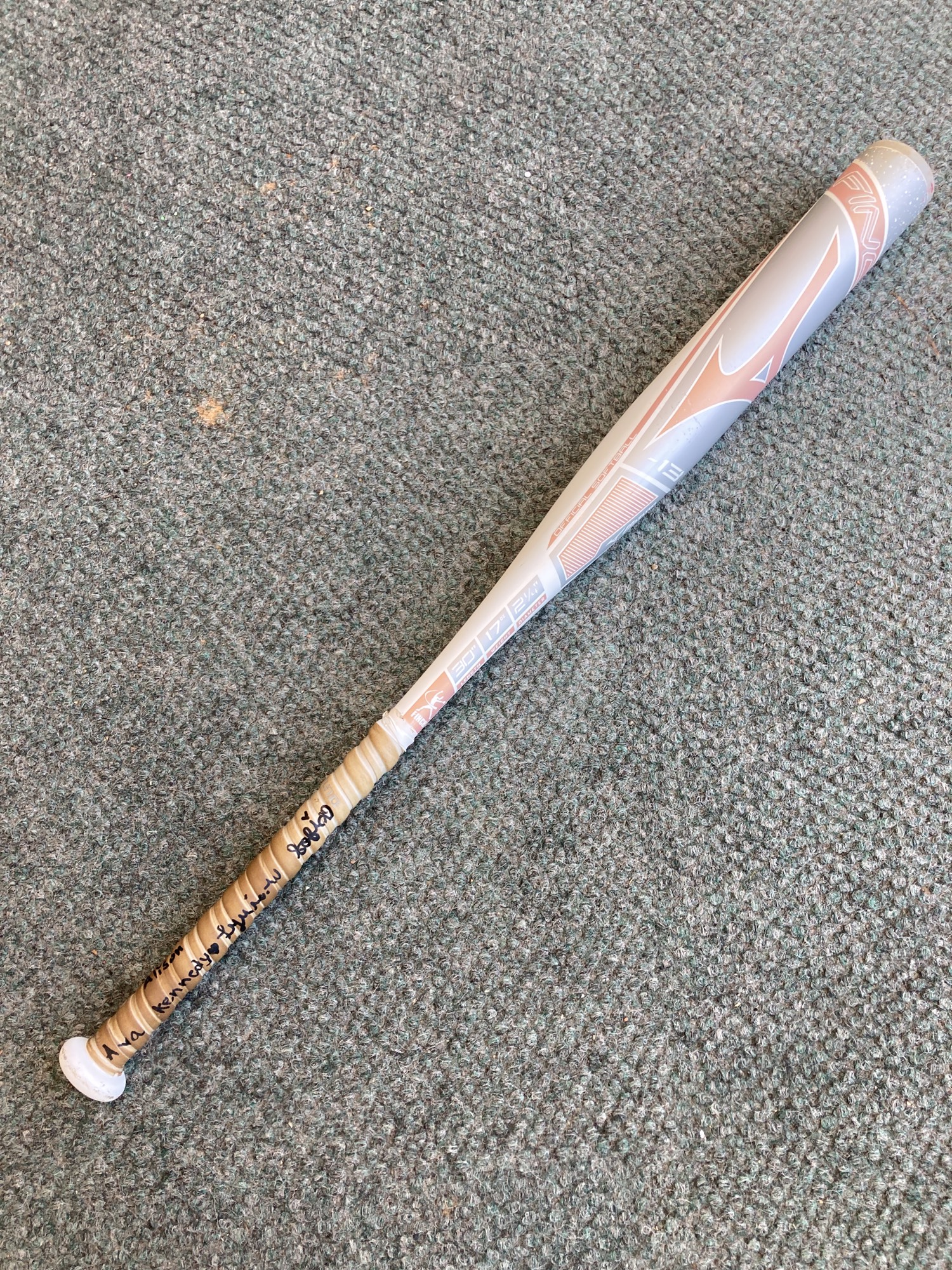 Used Mizuno Finch Alloy Bat -13 17OZ 30" | SidelineSwap