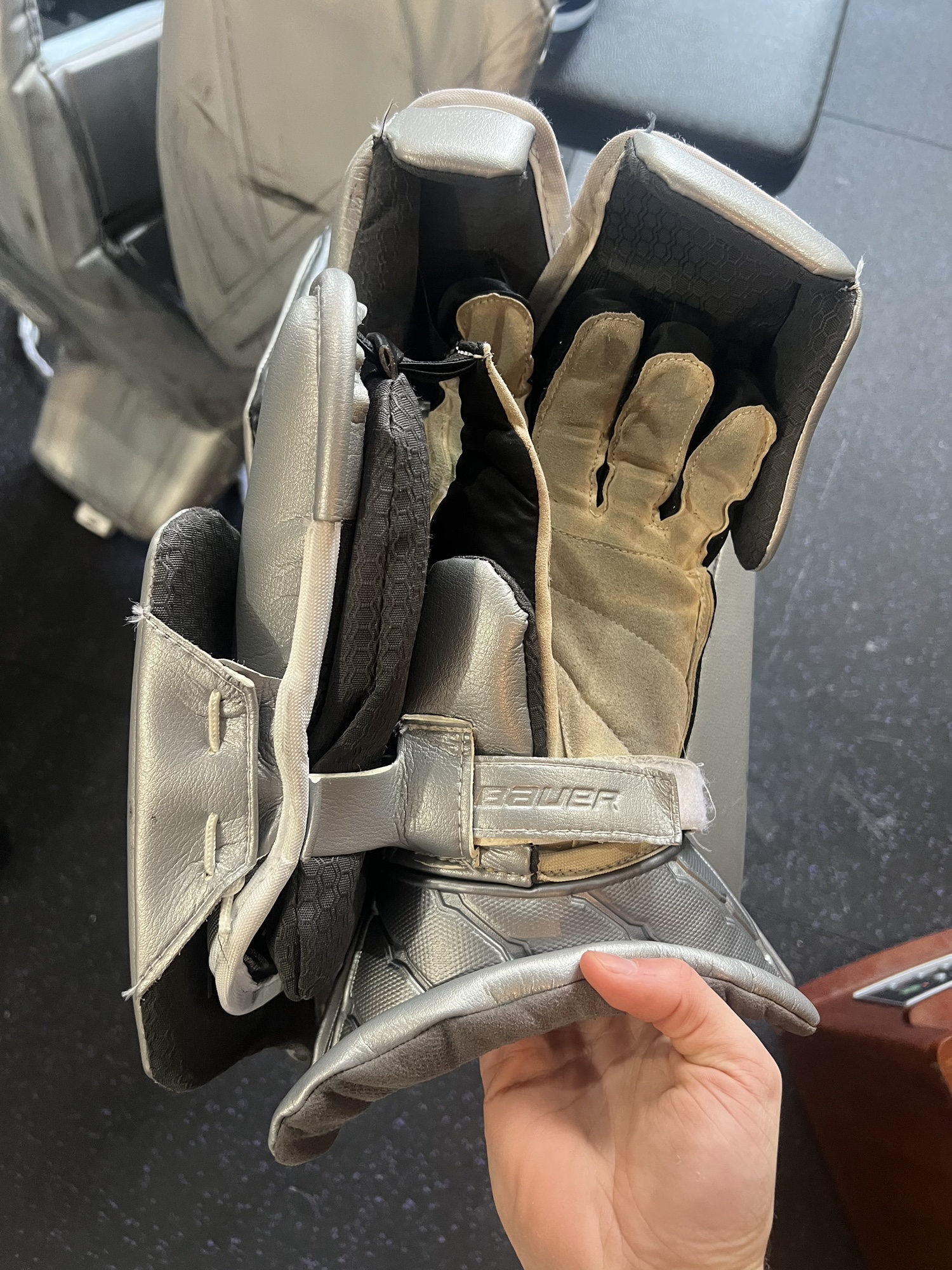Full Right Custom Hyperlite Goalie Full Set (L) | SidelineSwap