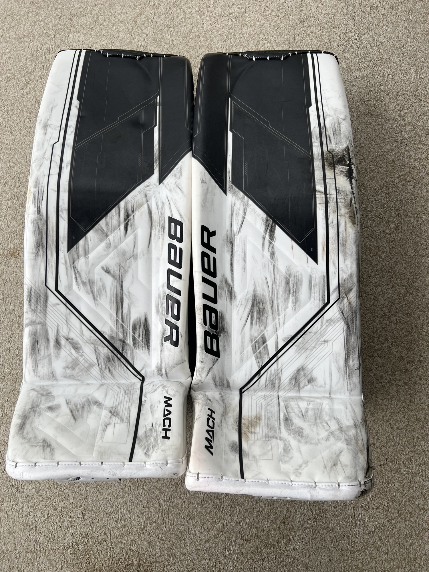 Used 35"size L Bauer Supreme MACH Goalie Leg Pads | SidelineSwap