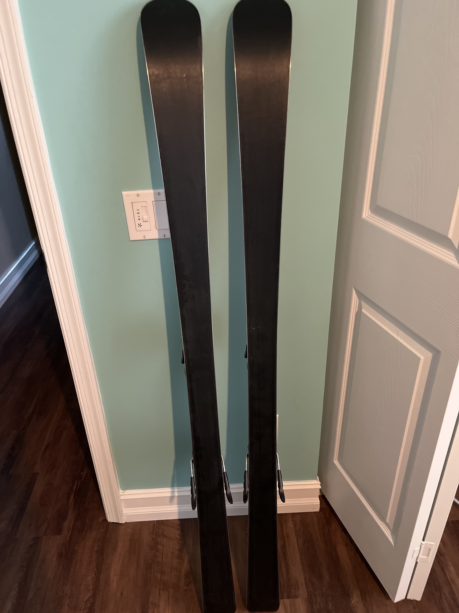 Atomic Balanze Skis - woman skis (150) | SidelineSwap