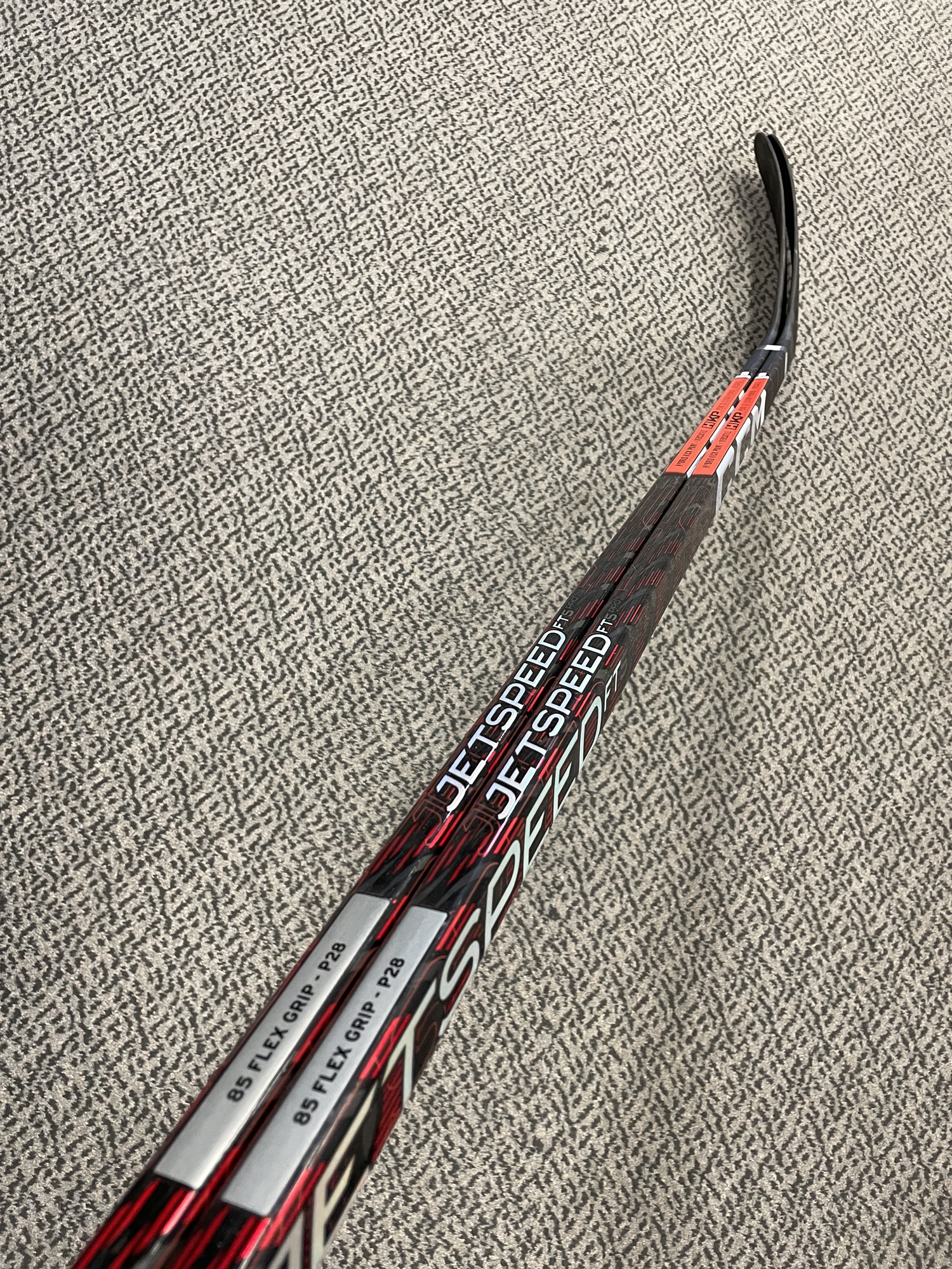 2-Pack CCM FT5 Pro 85 flex P28 curve right hand sticks | SidelineSwap