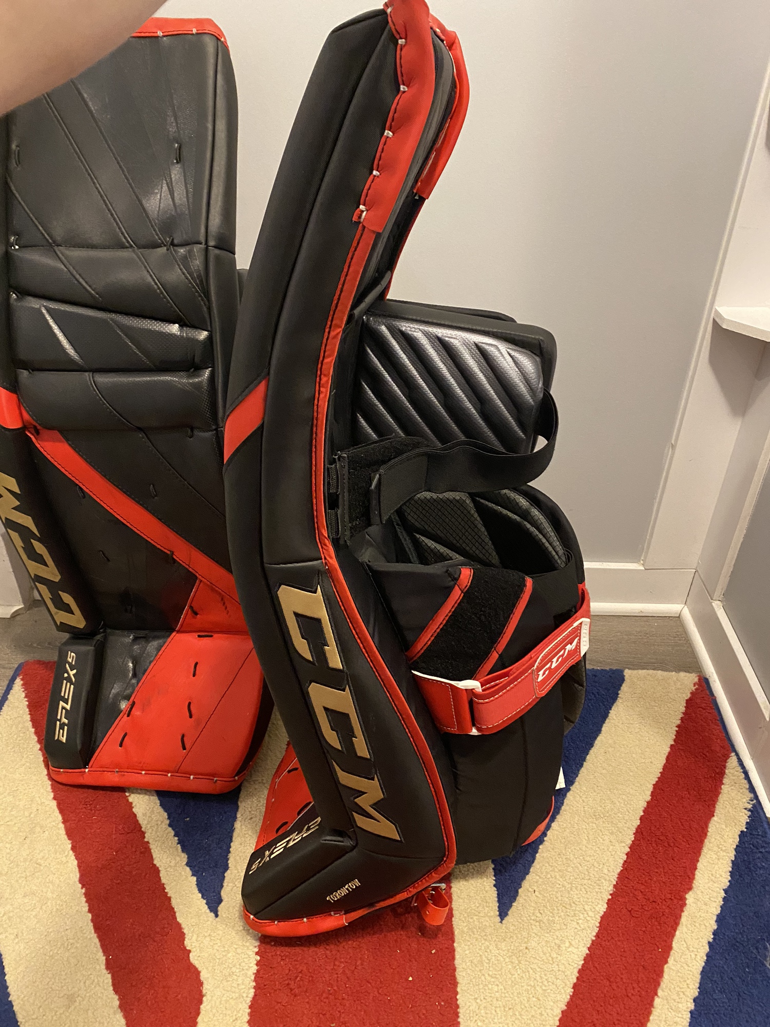 Custom CCM EFlex 5 Goalie Full Set | SidelineSwap