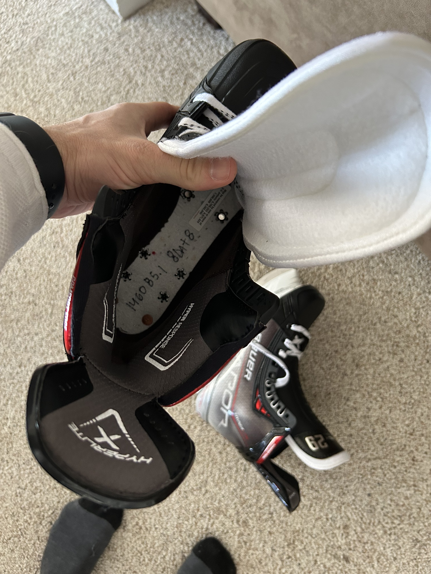 New Bauer Vapor Hyperlite Senior Hockey Skates | SidelineSwap