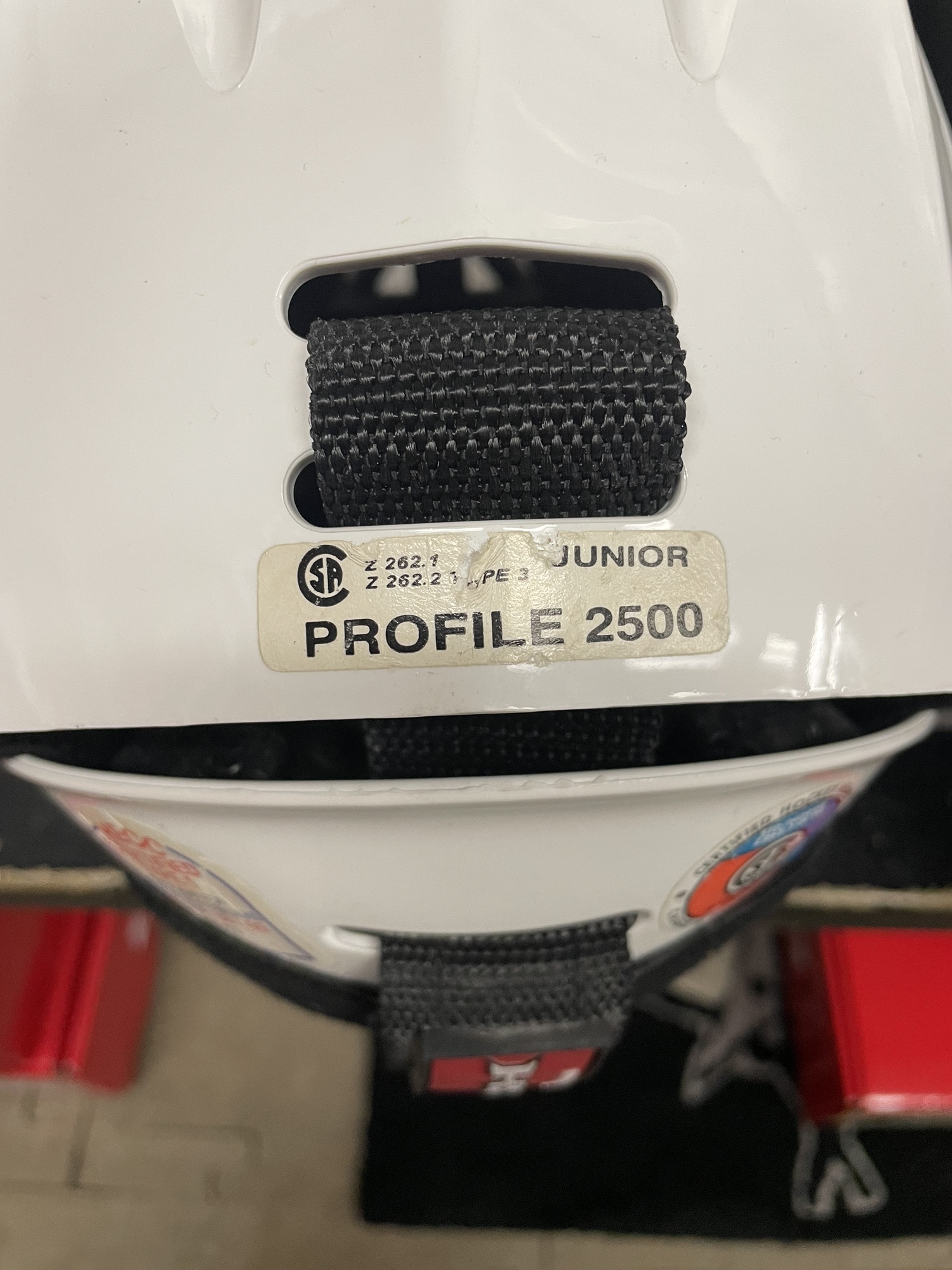 Used Itech Profile 2500 Goalie Mask - Jr | SidelineSwap