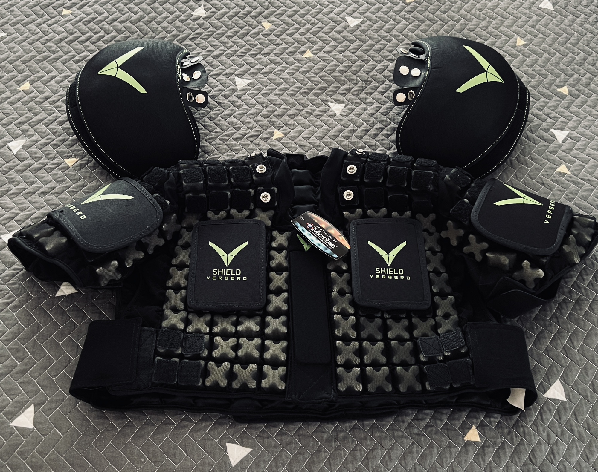 Verbero Shield Shoulder Pads - SR Med - New With Tags | SidelineSwap