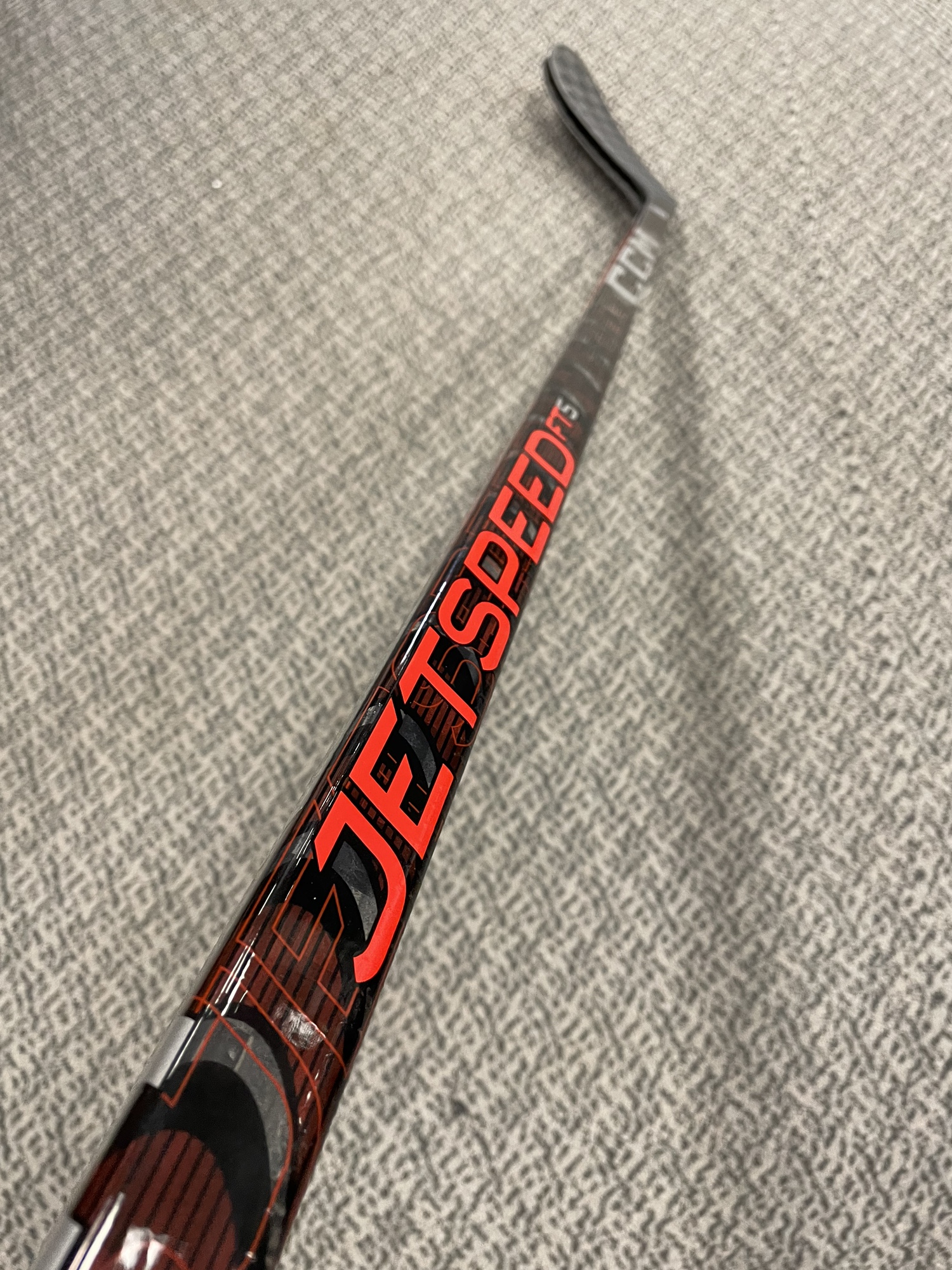 2-Pack CCM Jetspeed 75 flex P28 curve left hand sticks | SidelineSwap