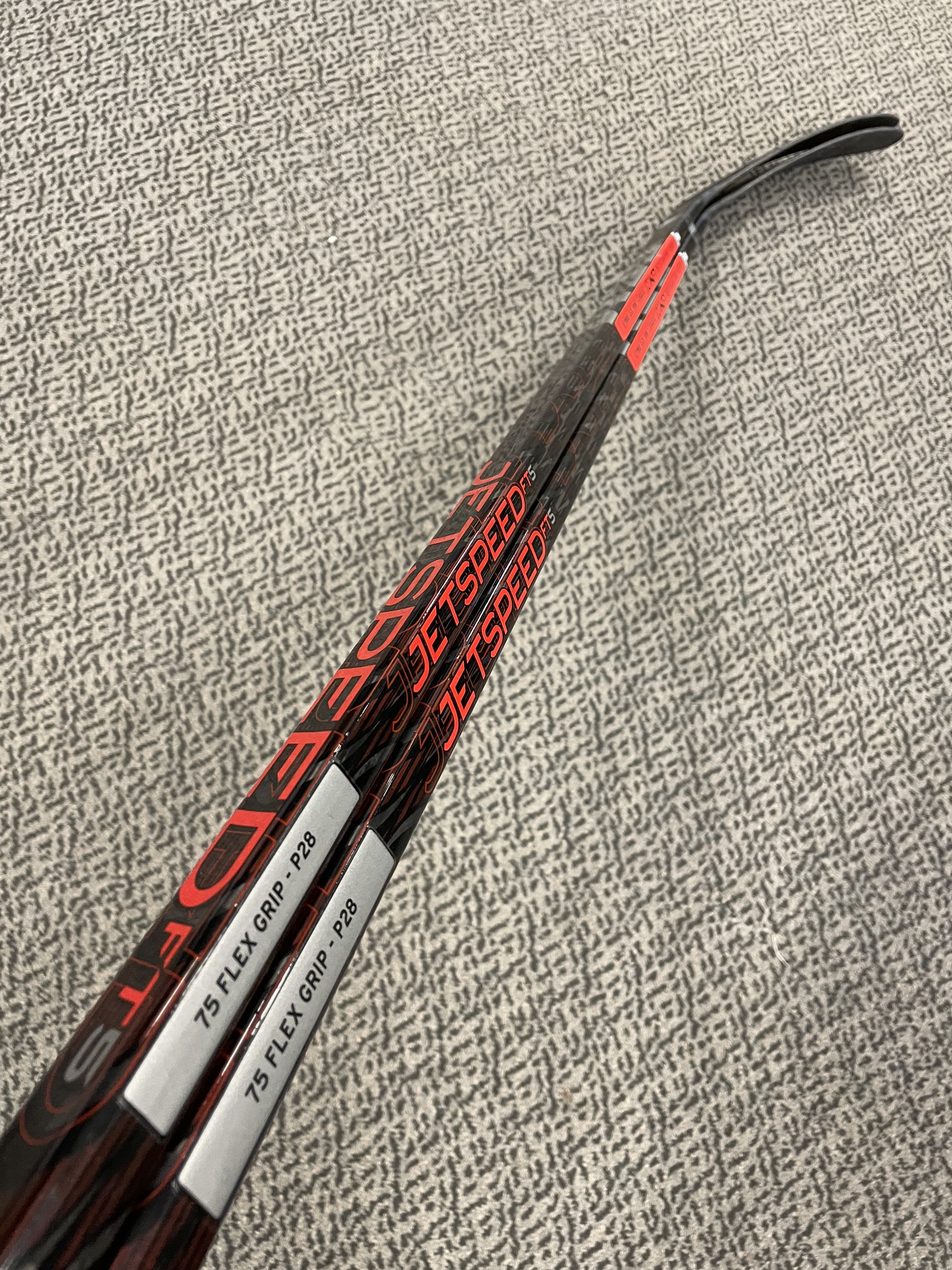 2-Pack CCM Jetspeed 75 flex P28 curve left hand sticks | SidelineSwap