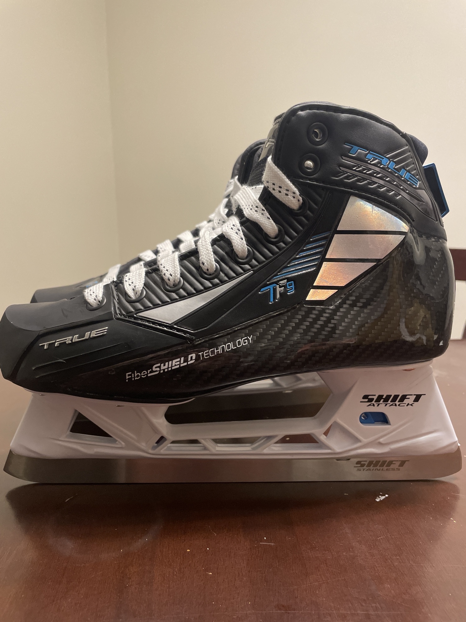 New True Regular Width Size 7.5 TF9 Hockey Goalie Skates | SidelineSwap