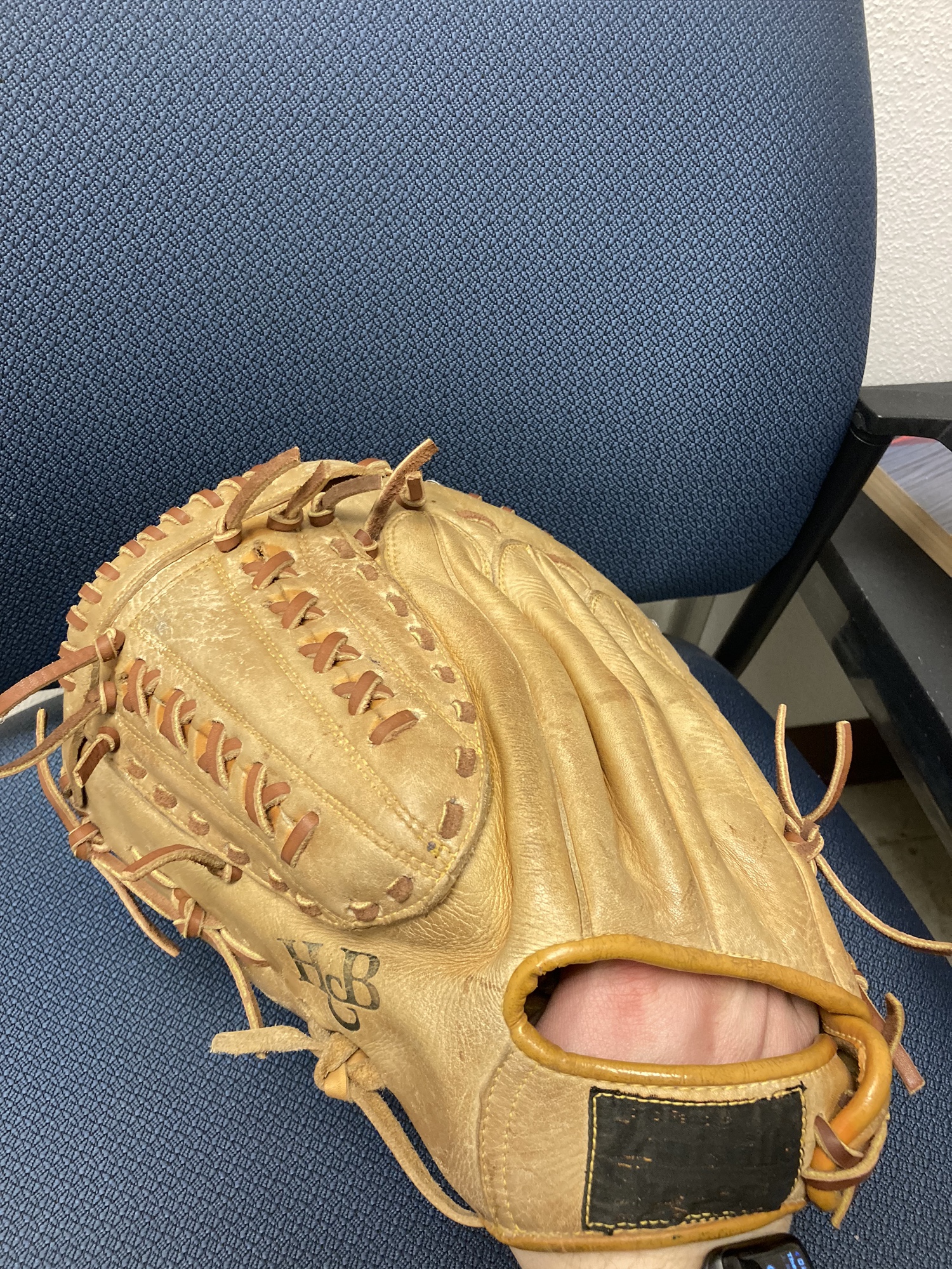 Relaced/reconditioned LS Steve Garvey 1st base Mitt-14’ LHT | SidelineSwap