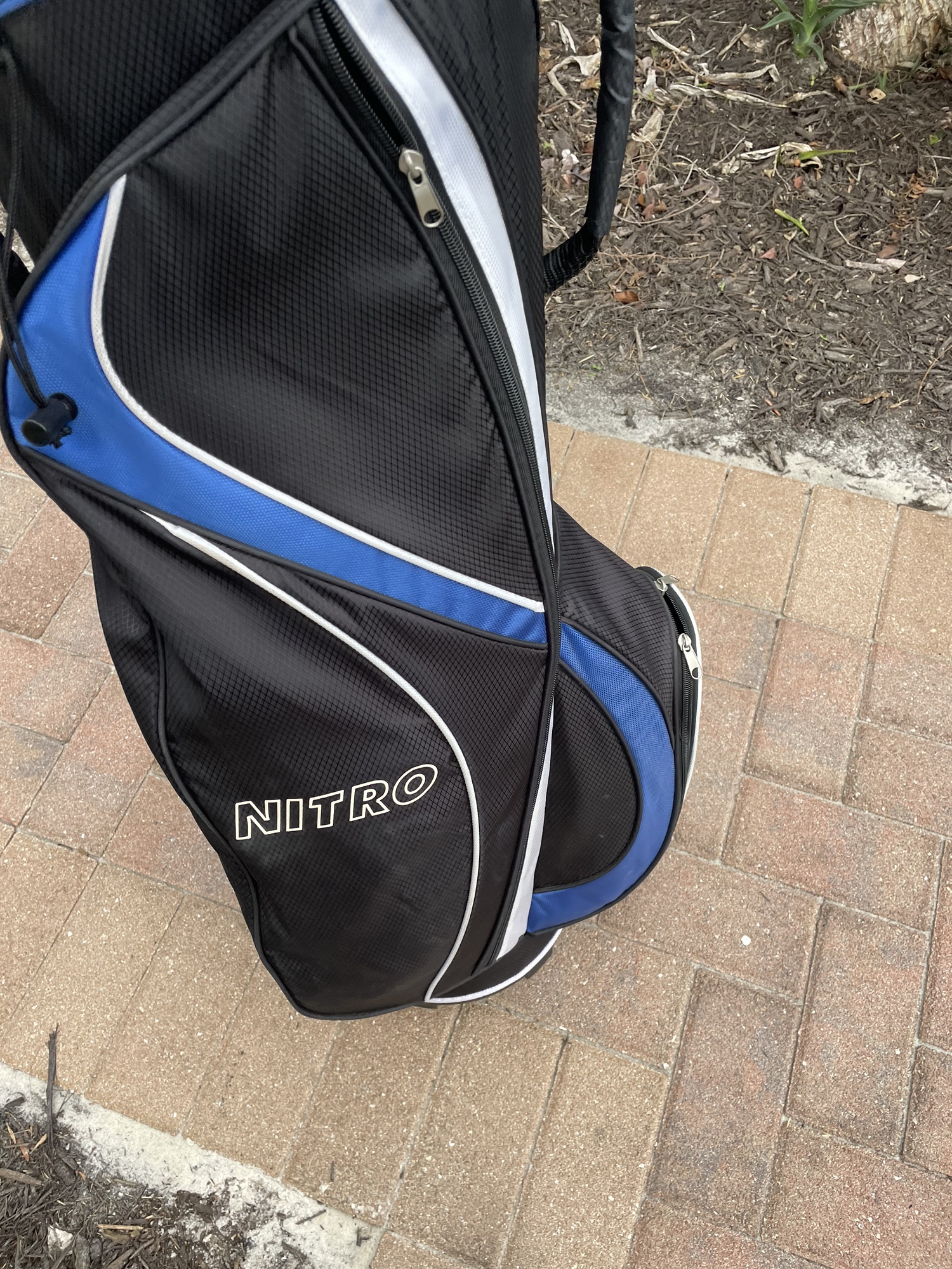 Nitro Golf Cart Bag With 11 Dividers , shoulder strap | SidelineSwap