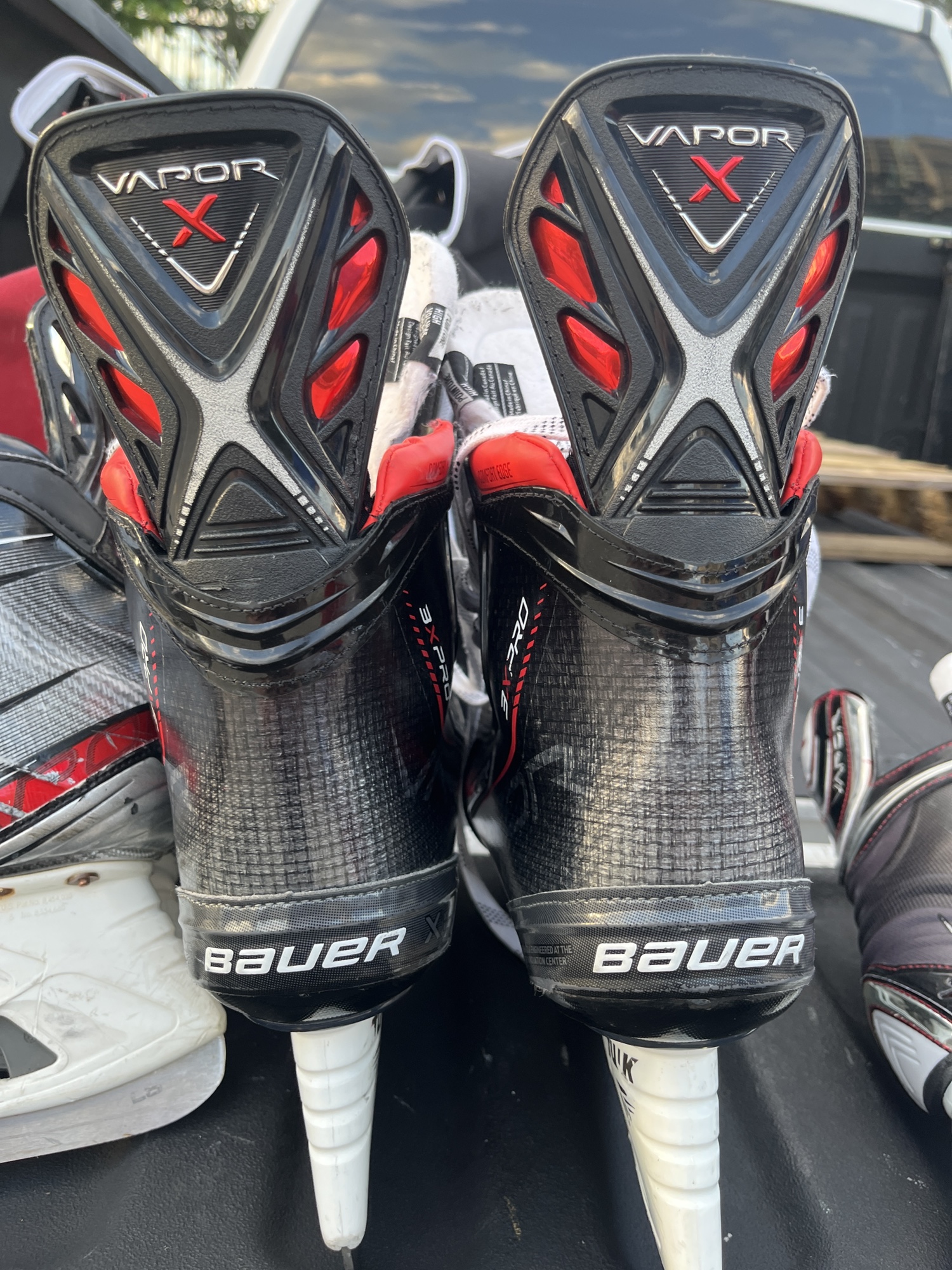 Senior Bauer Regular Width Vapor 3X Pro Hockey Skates | SidelineSwap