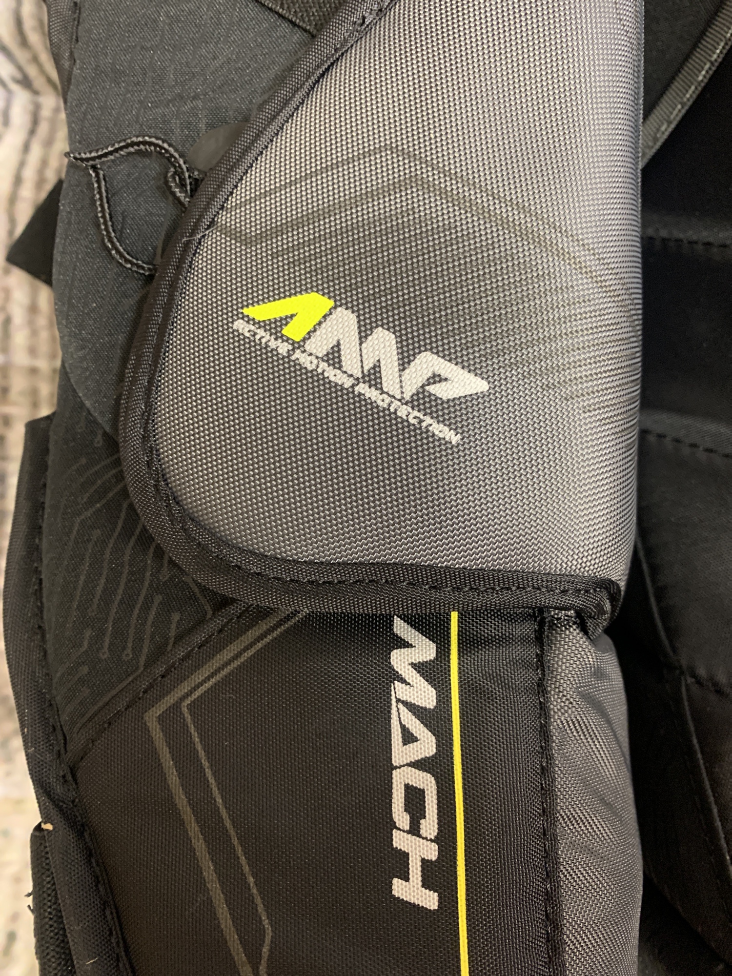 New Bauer Mach Goalie Chest Protector | SidelineSwap