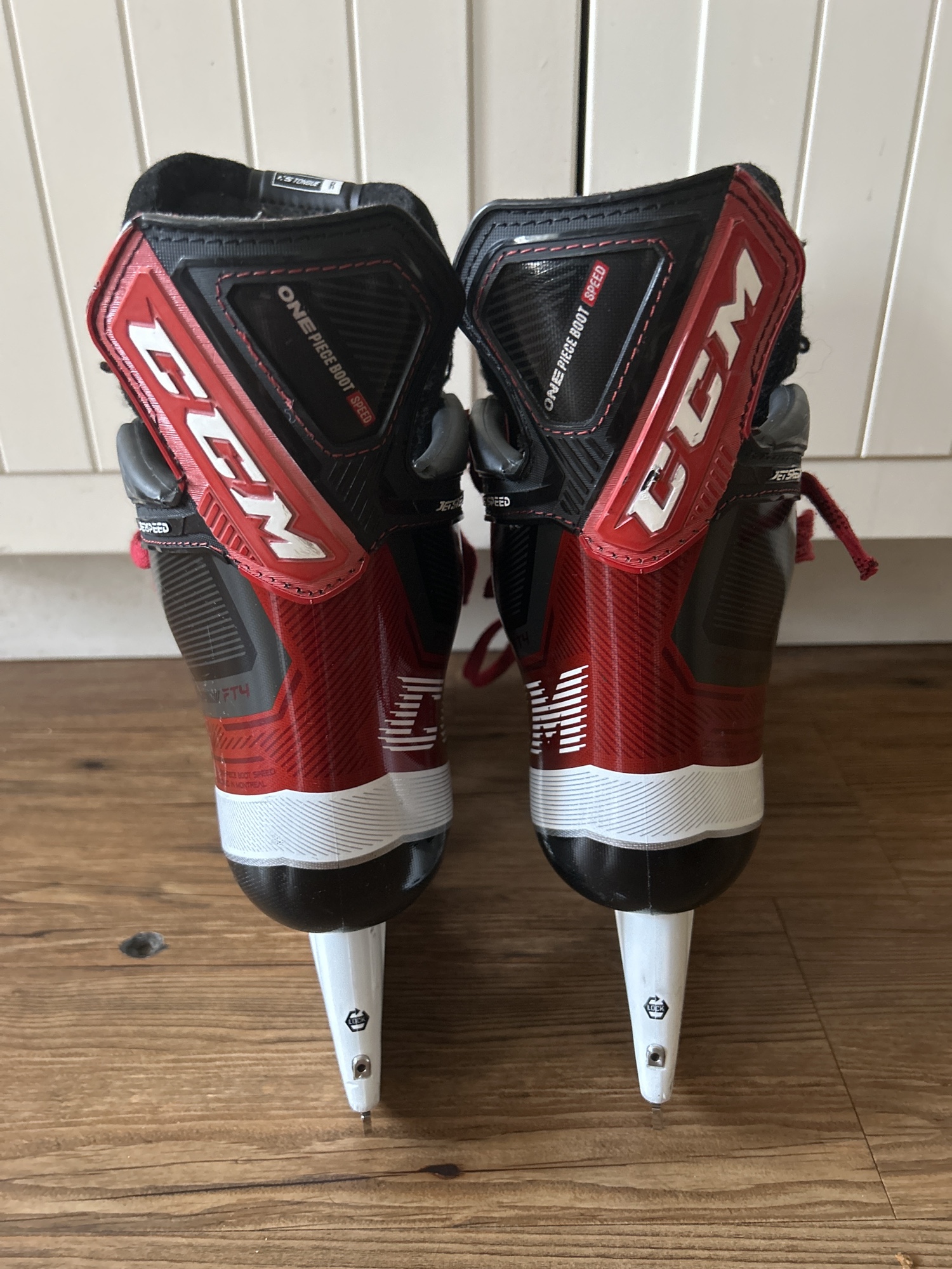 Ccm JetSpeed Jets Ft4 Skates | SidelineSwap