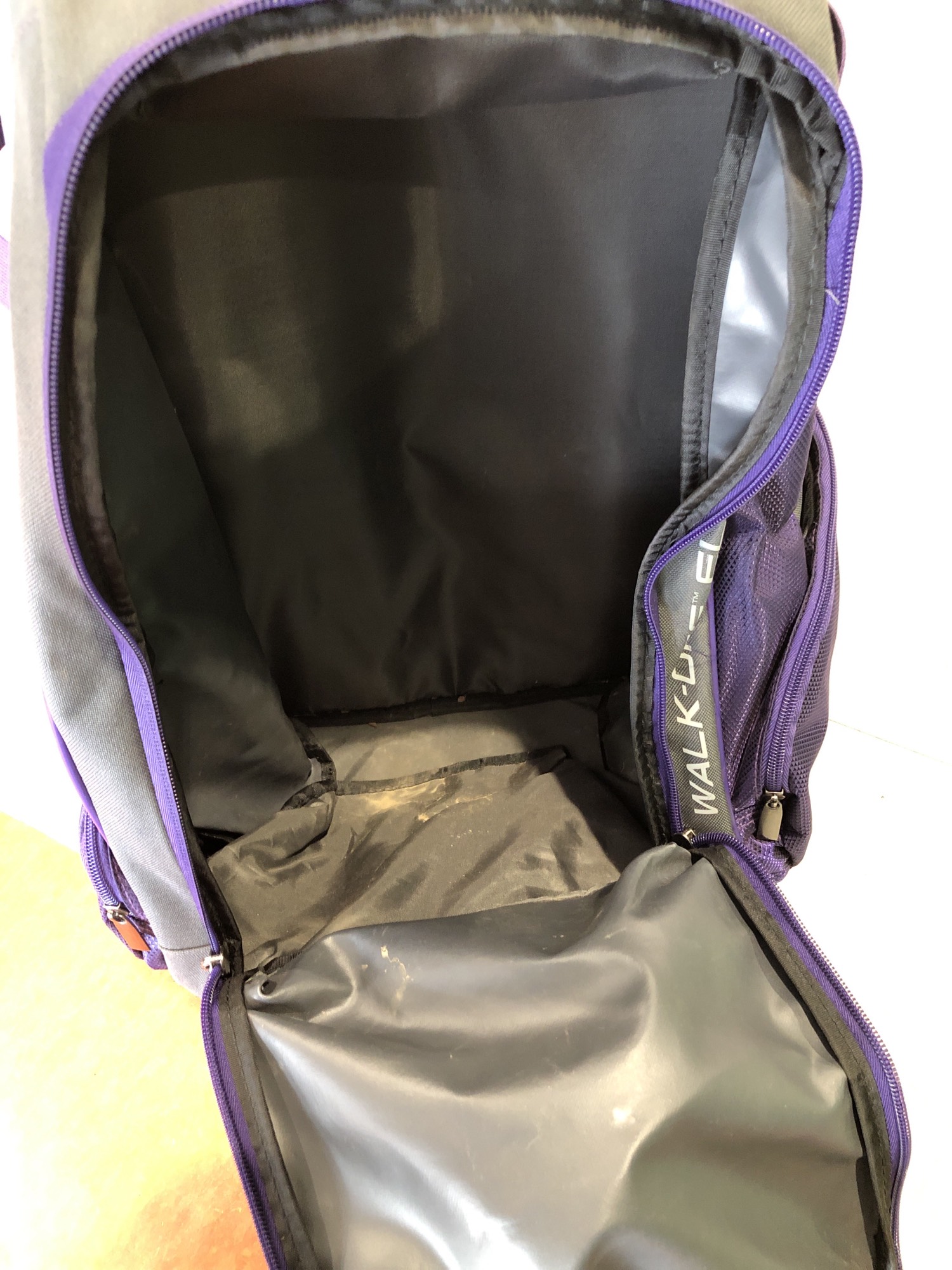 Used Easton Walk off Elite Bat Pack | SidelineSwap