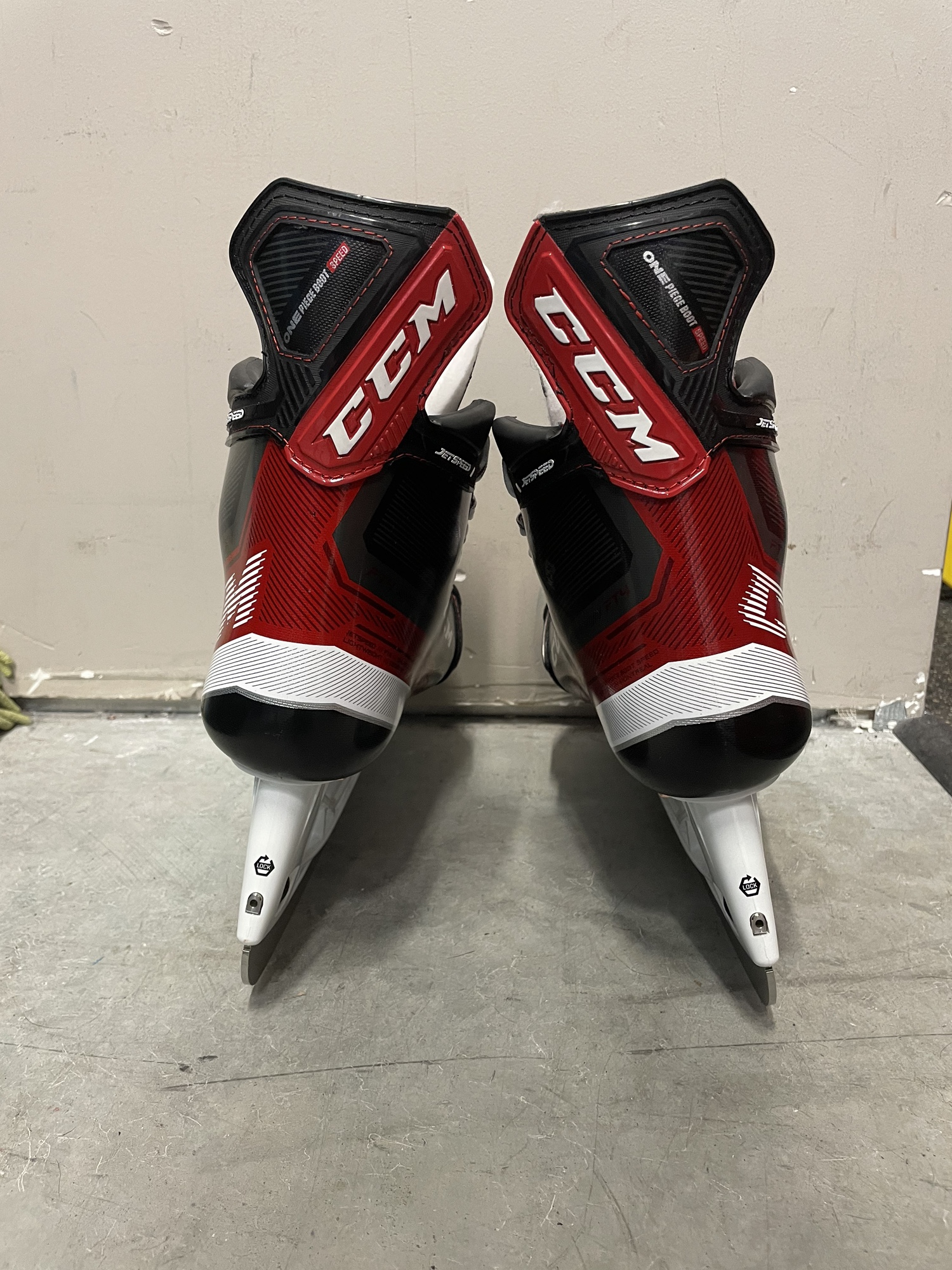 Like New Senior CCM JetSpeed FT4 Hockey Skates Size 8 Wide | SidelineSwap
