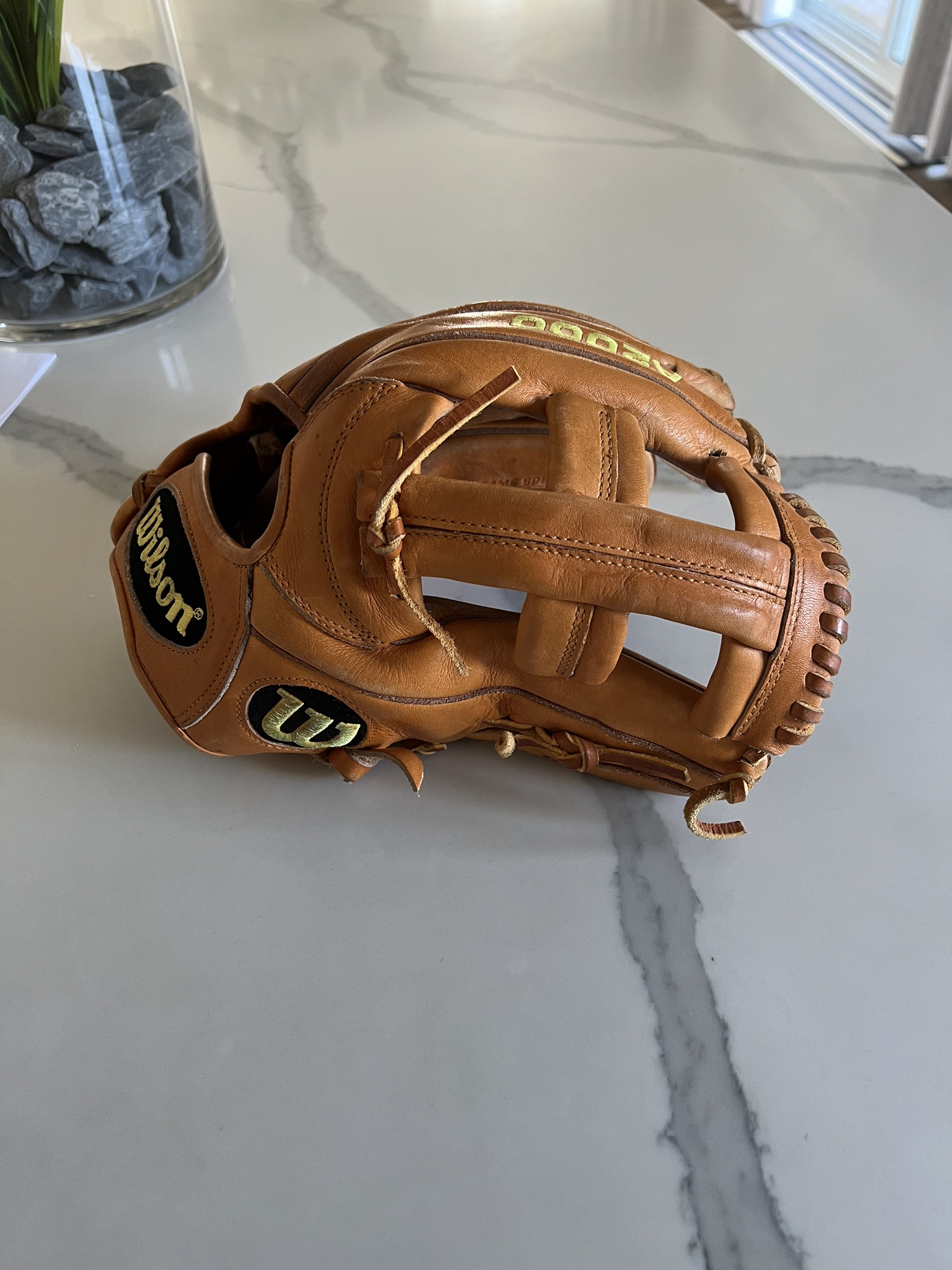 Used Infield 11.75" A2000 EL3 Baseball Glove | SidelineSwap