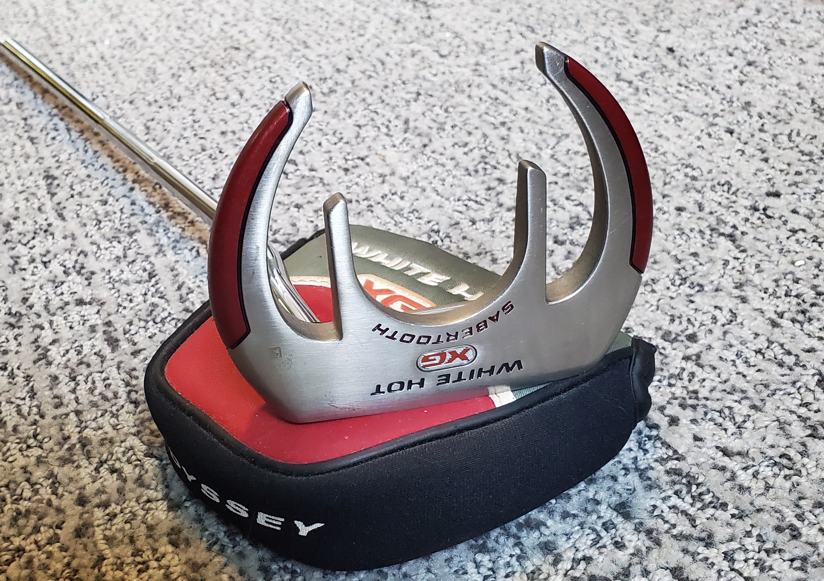 Odyssey Sabertooth Putter | SidelineSwap