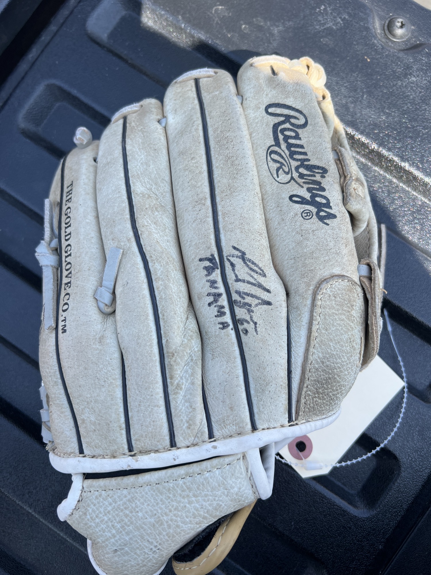 Used Rawlings Highlight Series Right Hand Throw Baseball Glove 11.5" | SidelineSwap