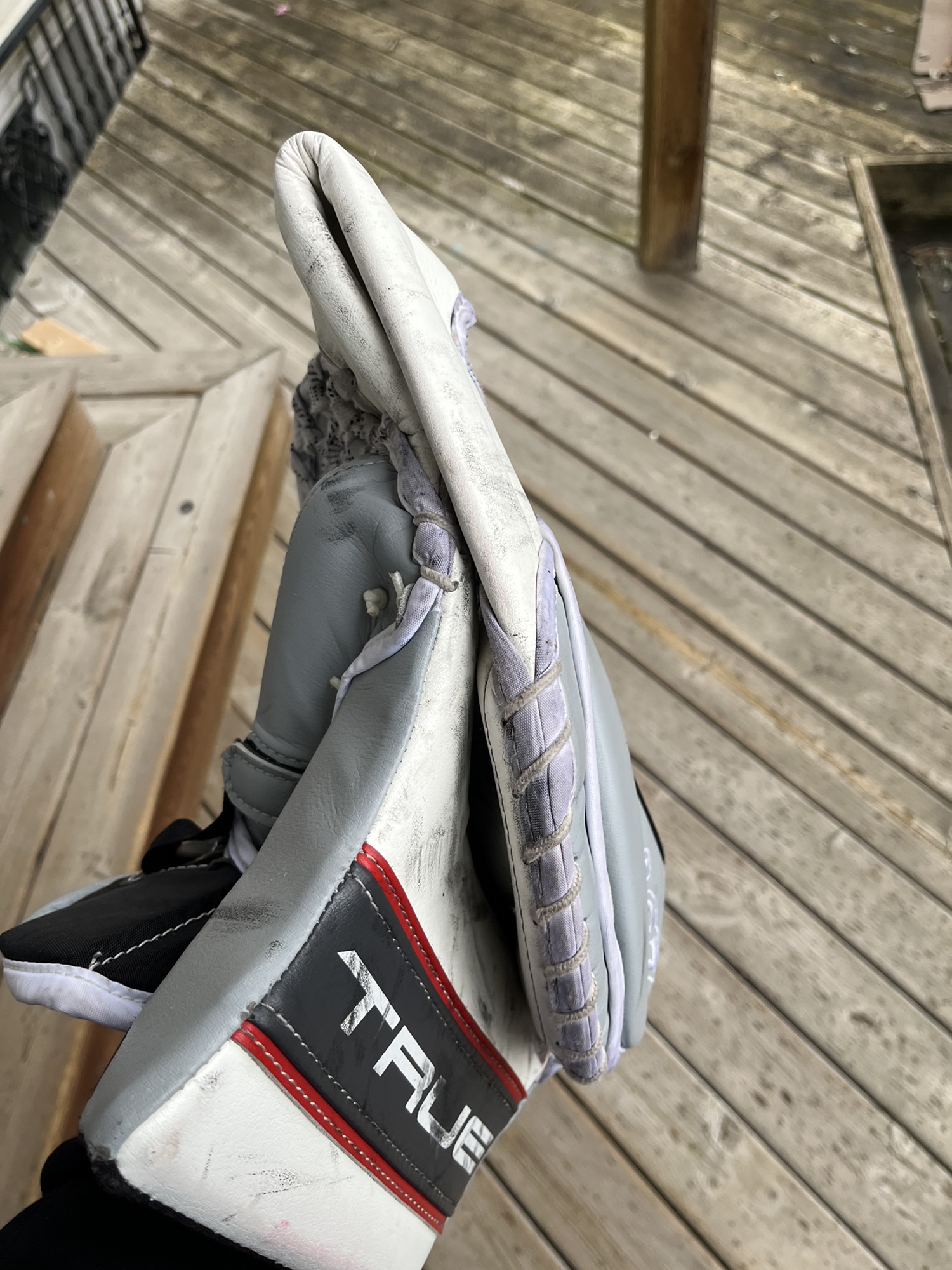 True L87 Goalie Leg Pads 32+1 Senior | SidelineSwap
