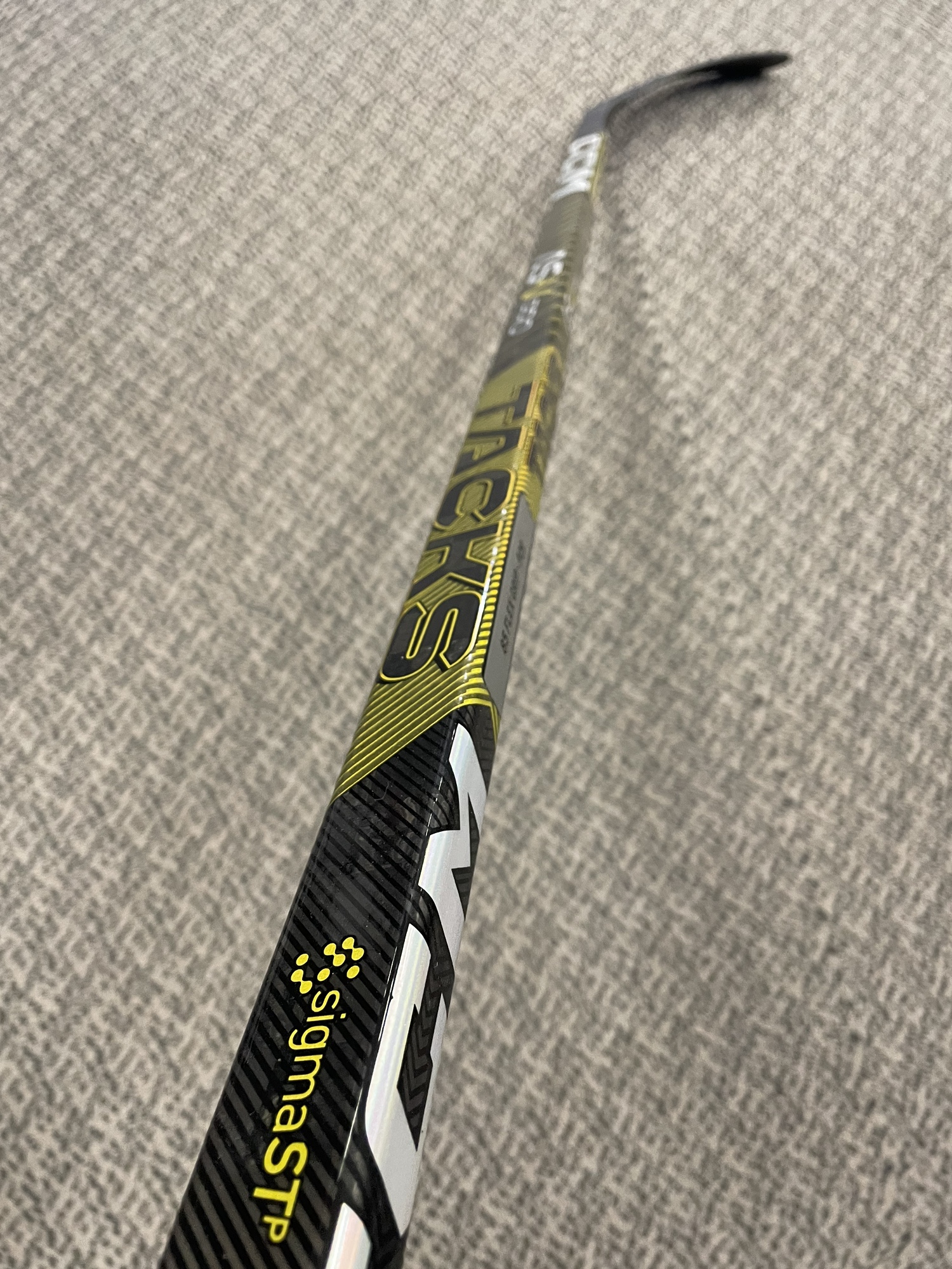 CCM Tacks AS-V Pro 85 flex P29 curve left hand stick | SidelineSwap