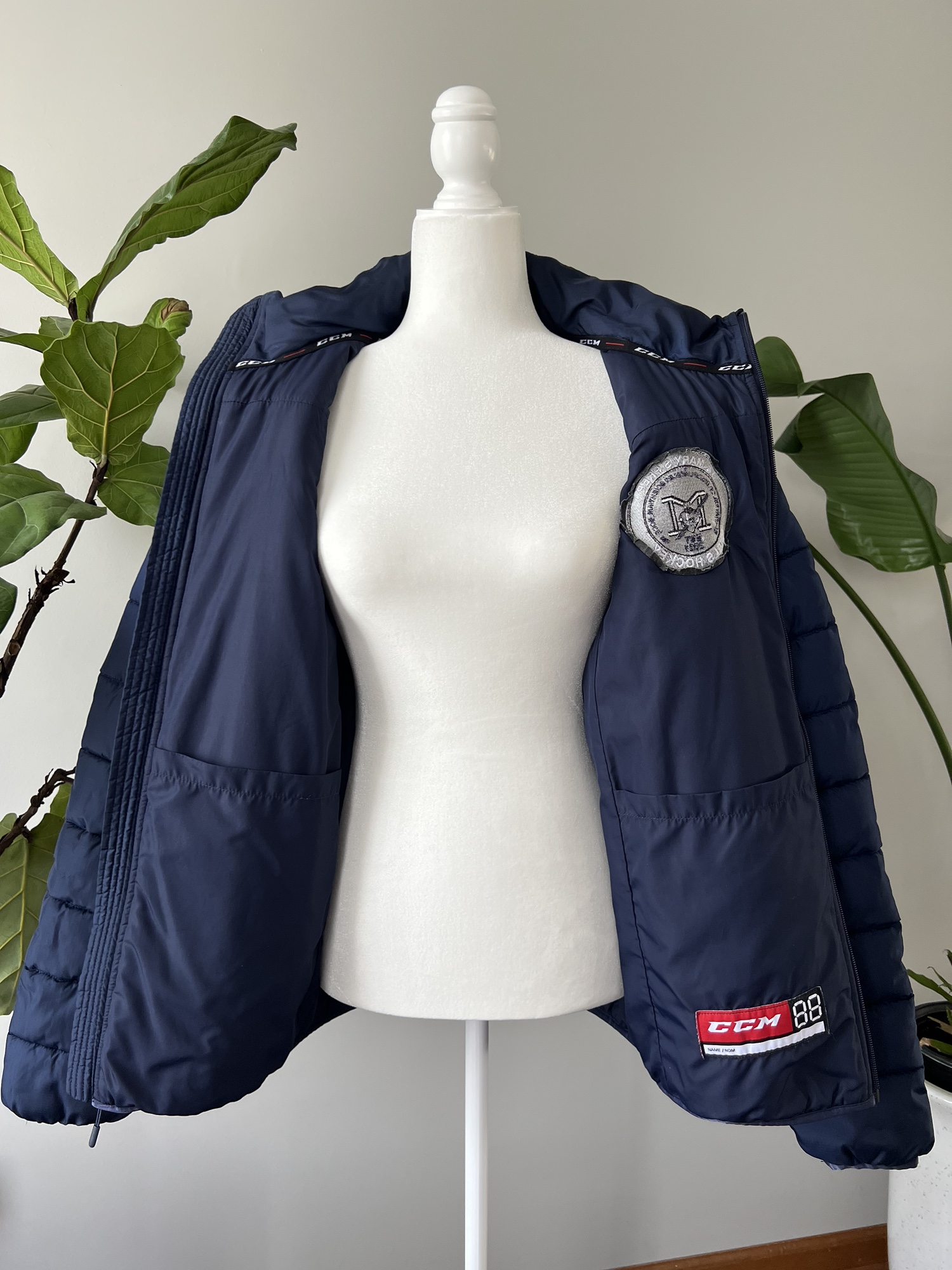 CCM Adult Small Navy Blue Team Puffer Jacket Hockey | SidelineSwap