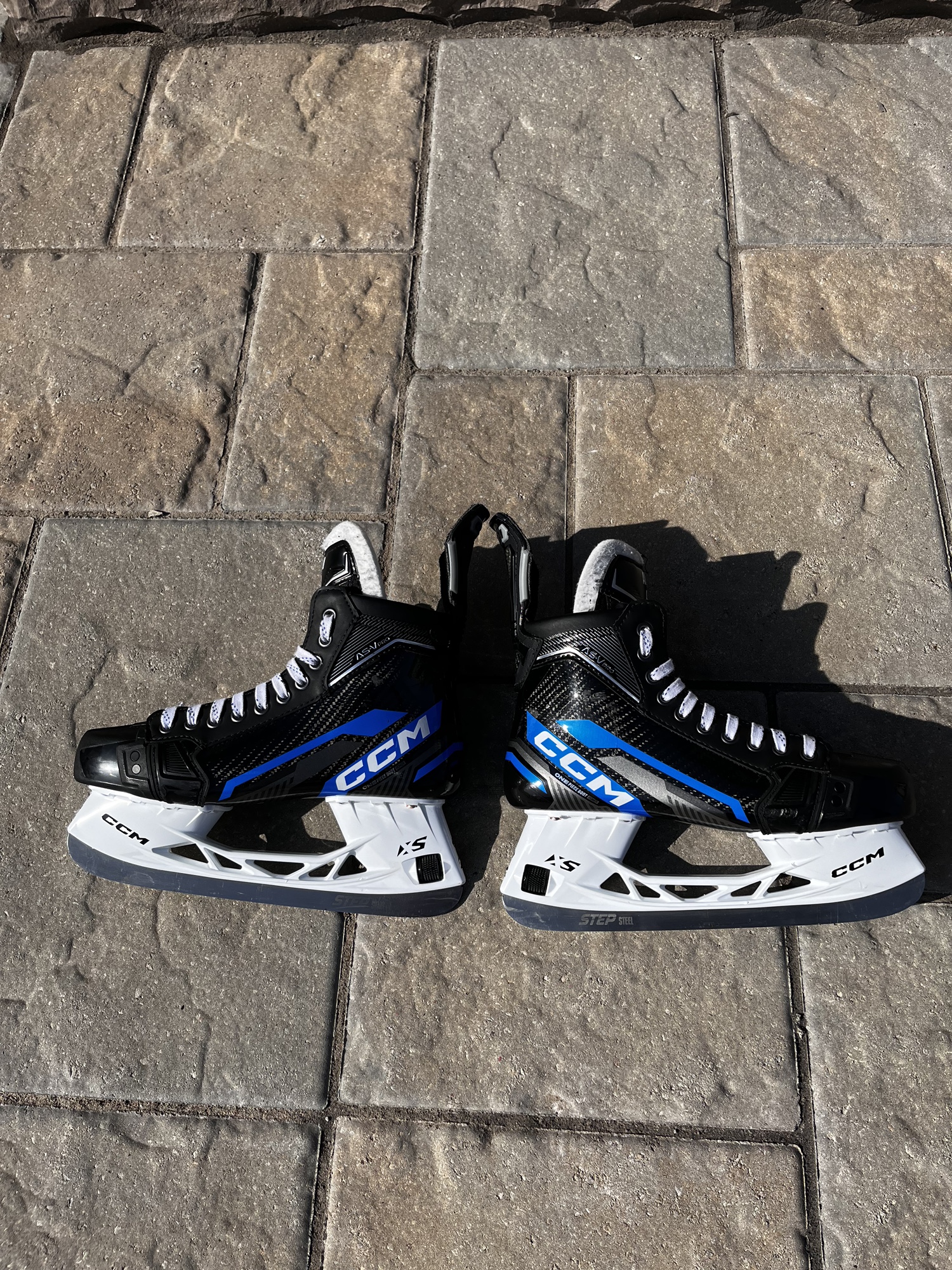 Used CCM Regular Width Pro Stock Size 9 Tacks ASV Pro Hockey Skates ...