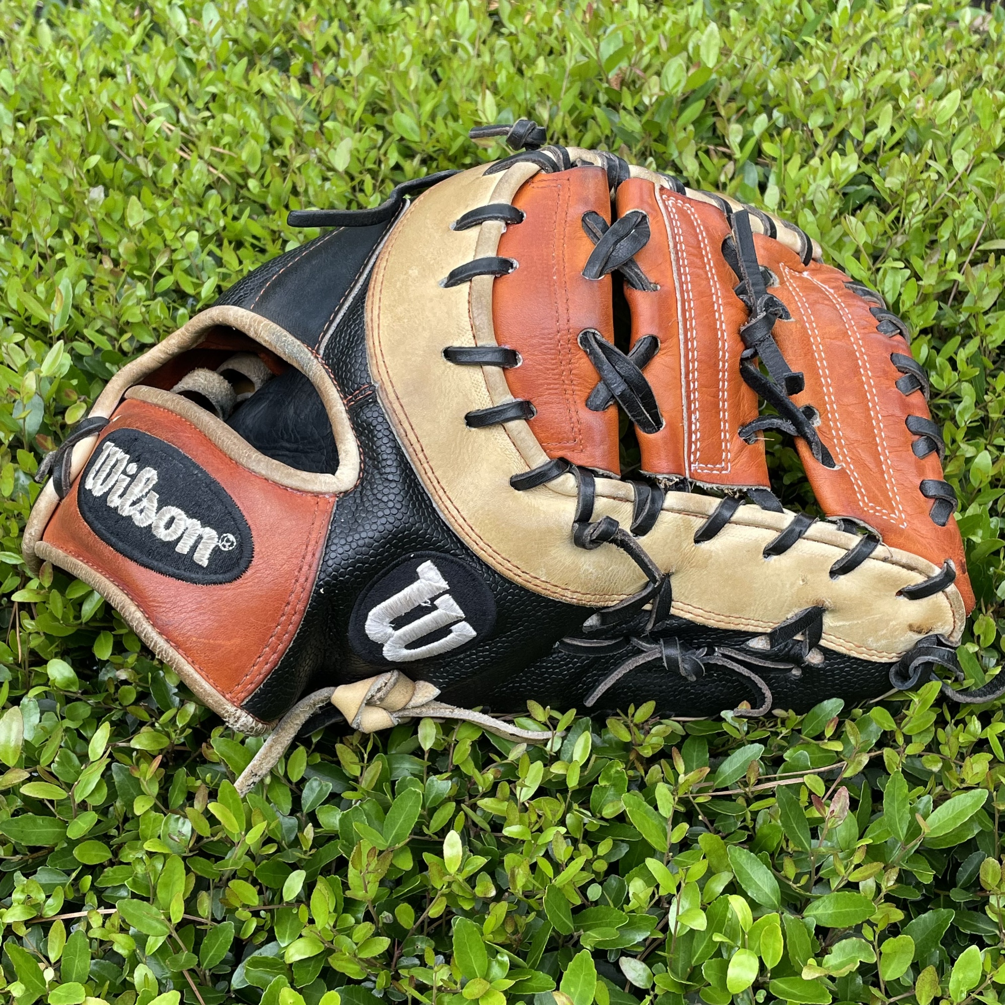 Wilson A2K 1617 - 12.5" Baseball First Base Mitt | SidelineSwap