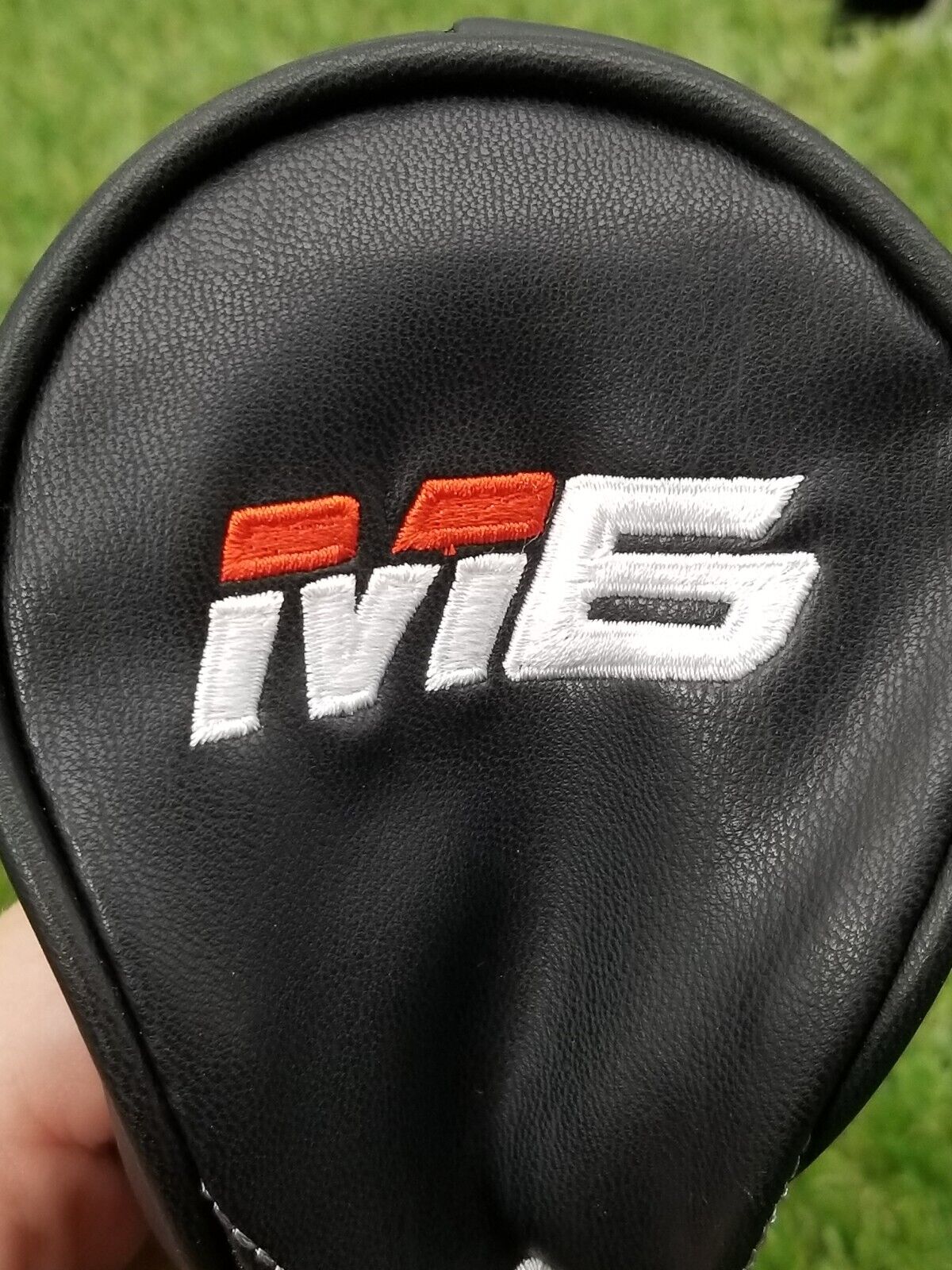 TAYLORMADE M6 HYBRID HEADCOVER VERYGOOD | SidelineSwap