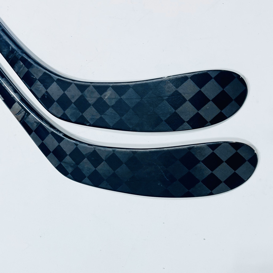 2 Pack Custom Silver Bauer Vapor Hyperlite Hockey Stick-RH-77 Flex-P28 ...