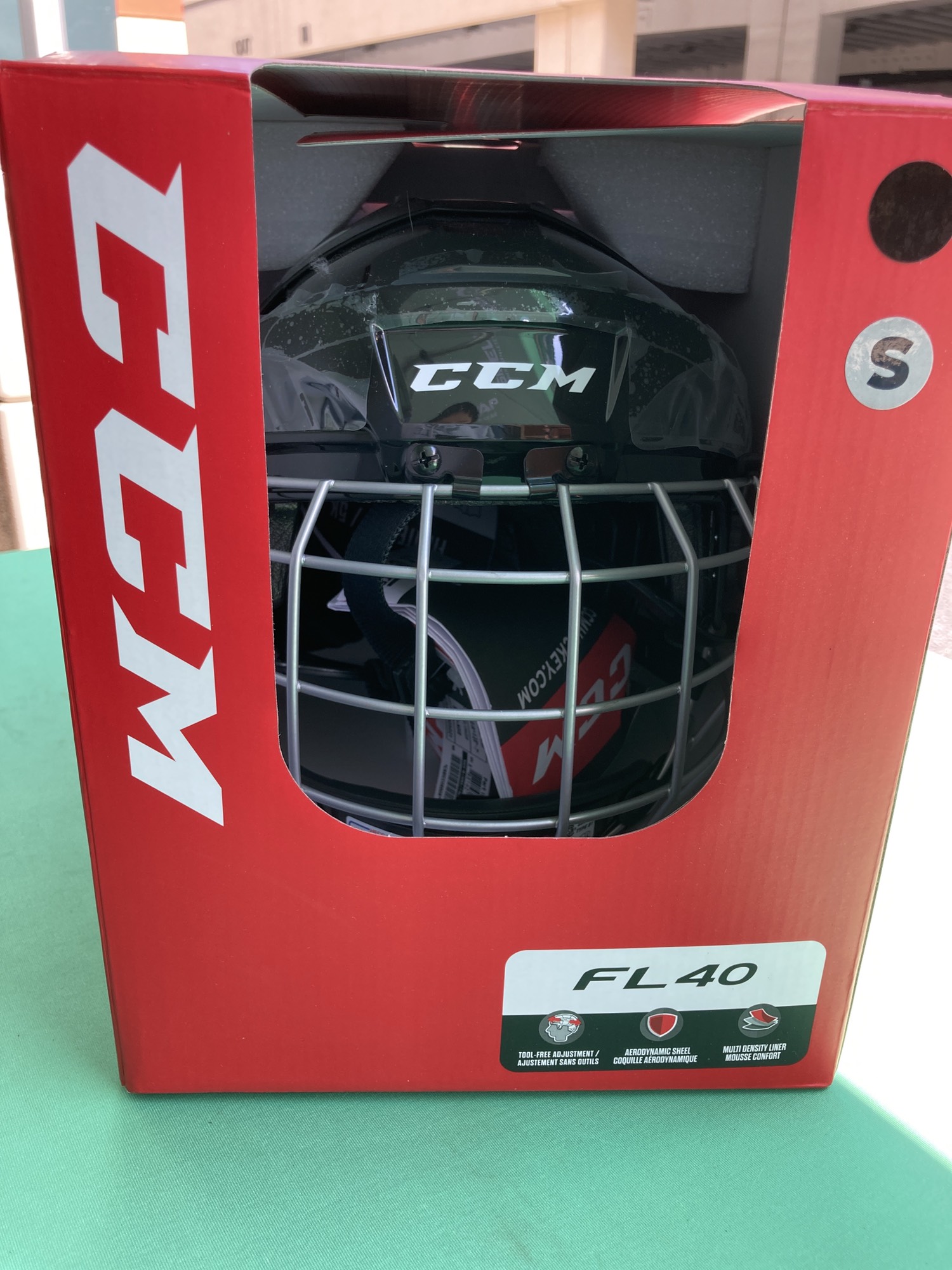 New Small CCM FL40 Helmet | SidelineSwap
